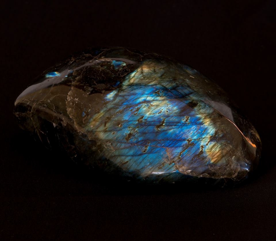 Spectrolite / Labradorite 光譜石／拉長石