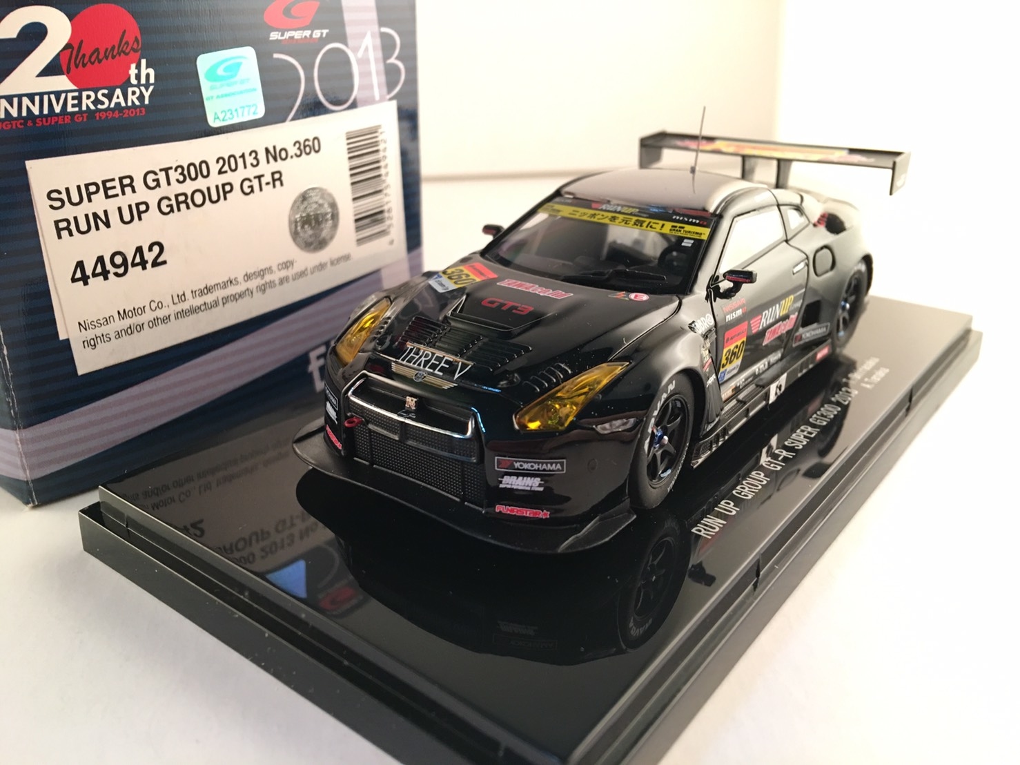 EBBRO 44942 RunUp Group Nissan GTR GT300 2013 2103 1/43