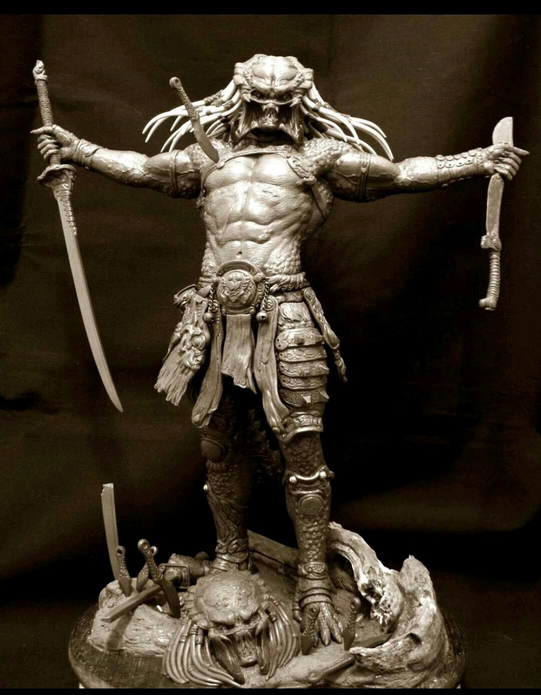 Unpainted 1/6 predator golden bell