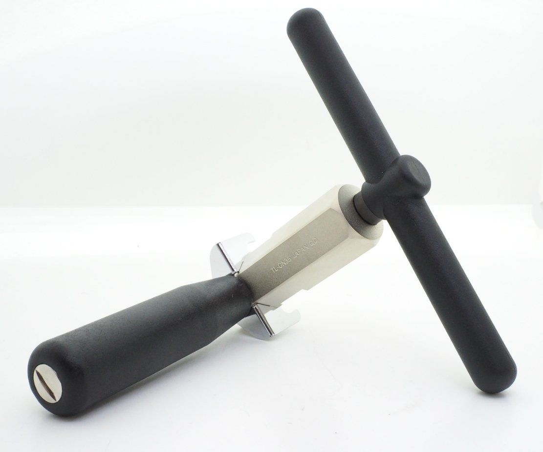Shimano TL-CN35 Shop Professional 9-12 Speed Chain Tool