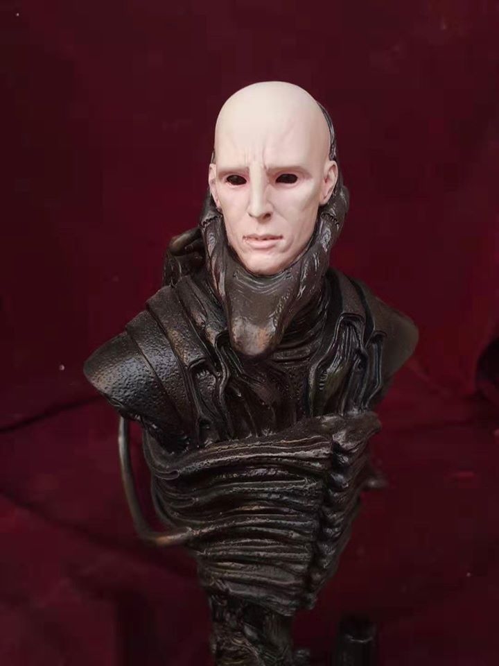 Unpainted and unassembled 1/6 engineer bust , prometheu