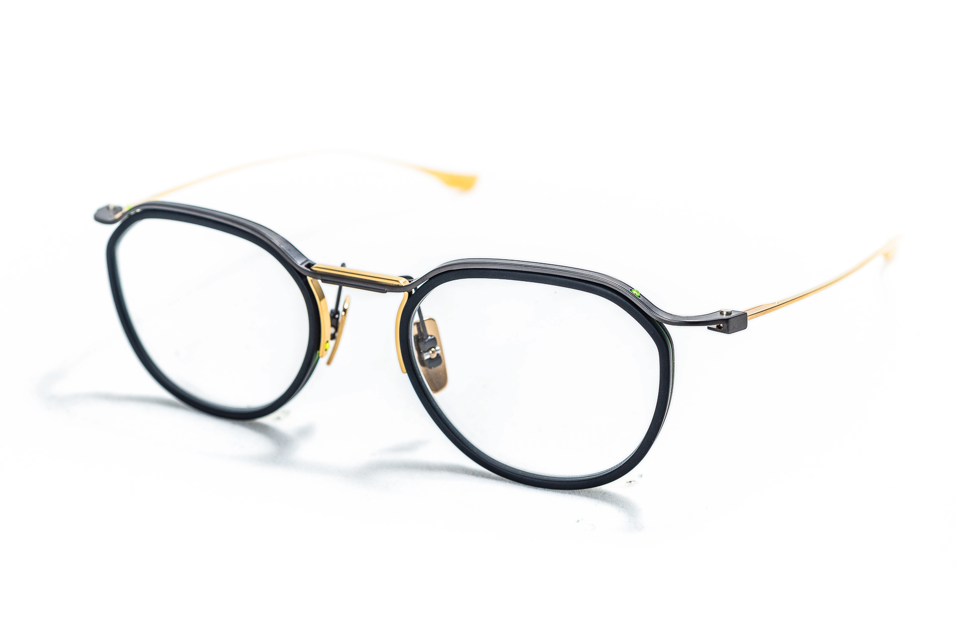SCHEMA-TWO-DTX131-49-02 BLK-GLD- The New Black Optical