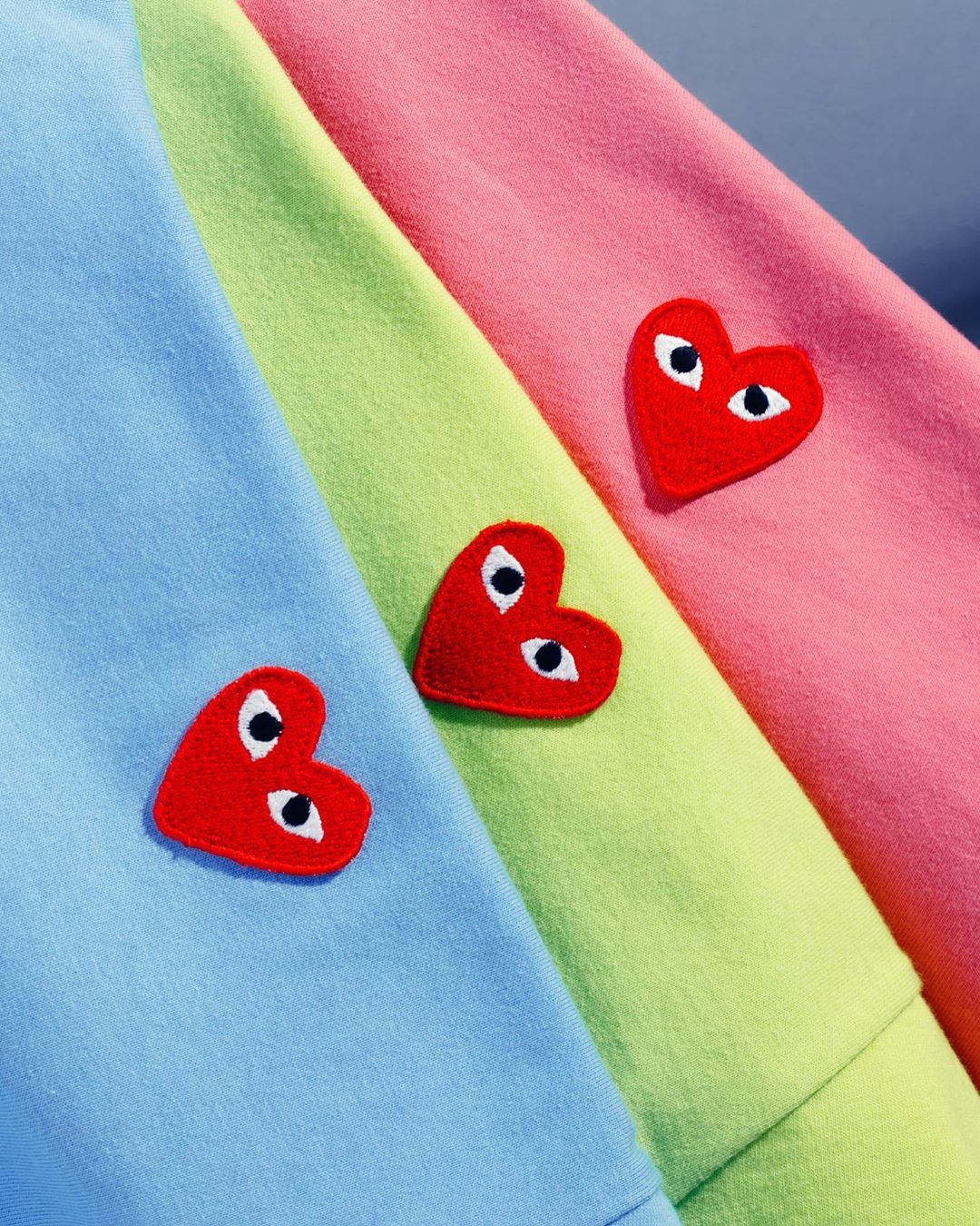 CDG PLAY RED HEART TEE