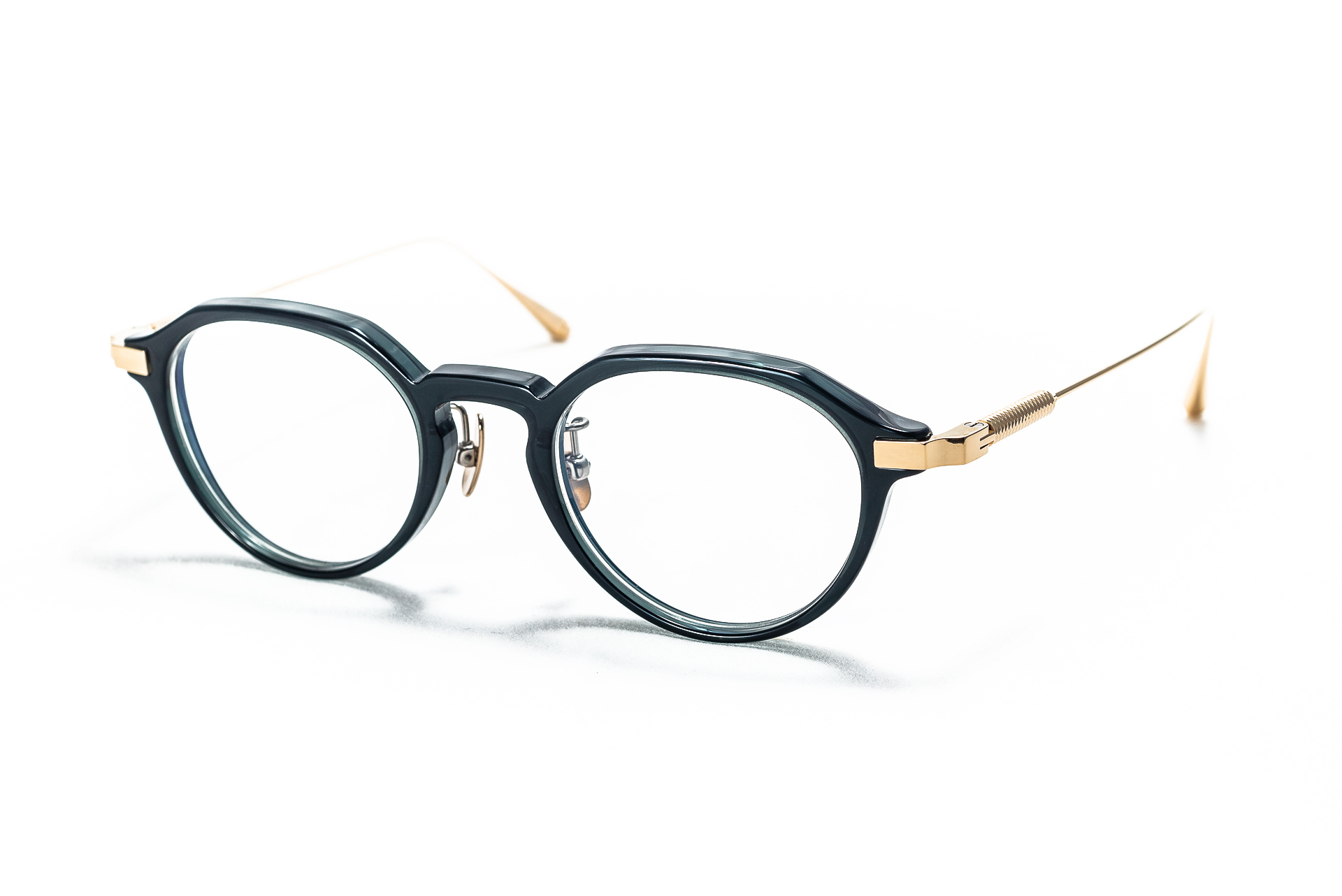 SLIT-DGN- The New Black Optical