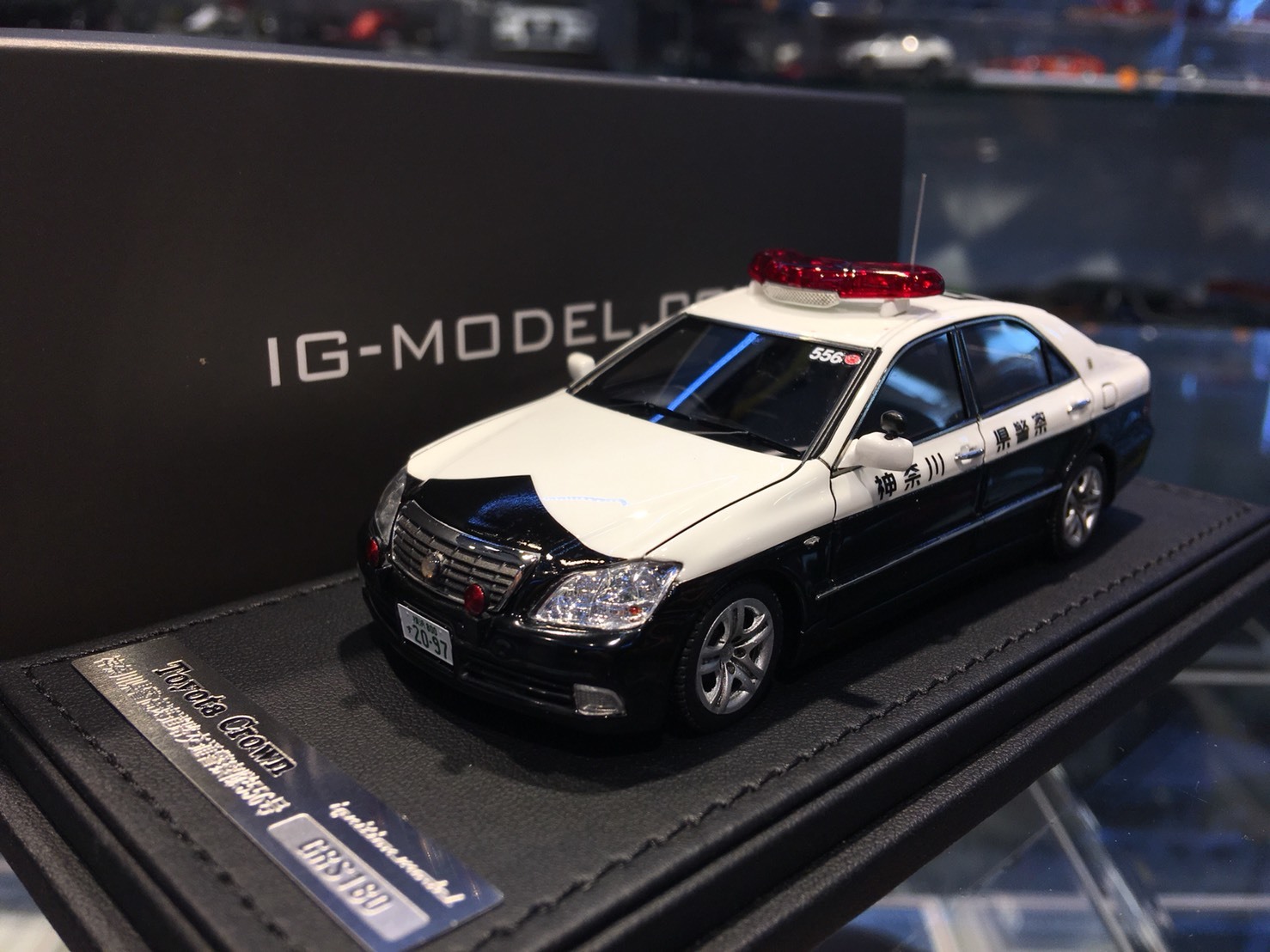 Ignition IG2097 Toyota Crown GRS180 神奈川縣警高速道路交通警察隊 1/43