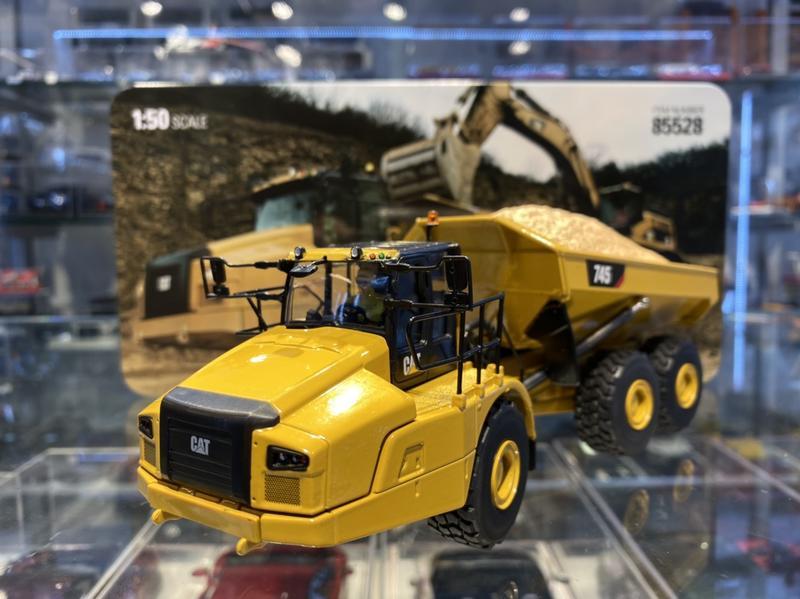 CAT 85528 745 ARTICULATED TRUCK 1/50