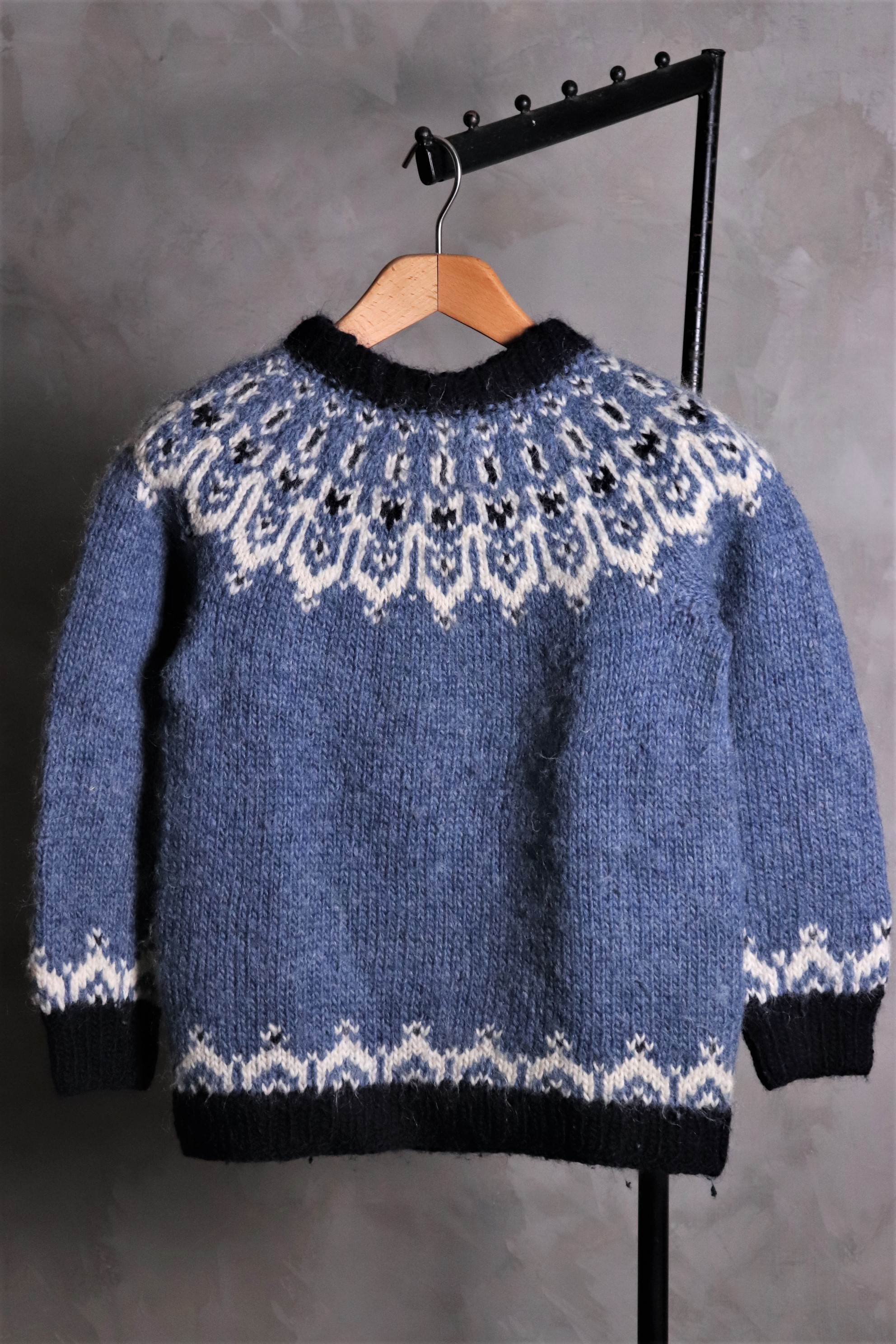 Denmark Pattern Handmade Sweater / 丹麥圖騰手織毛衣