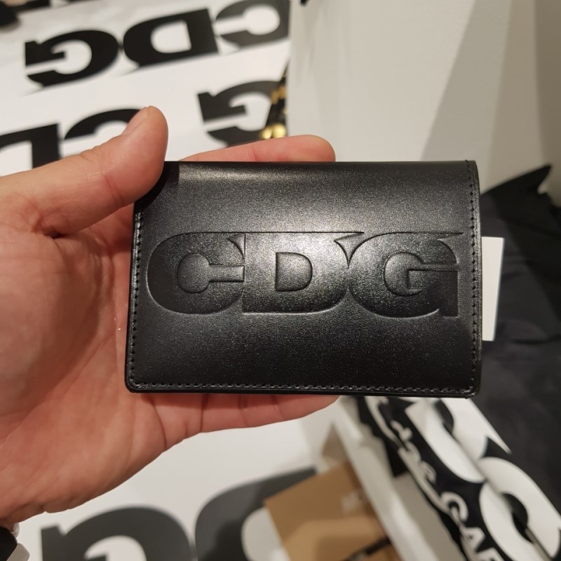 CDG EMBOSSED WALLET