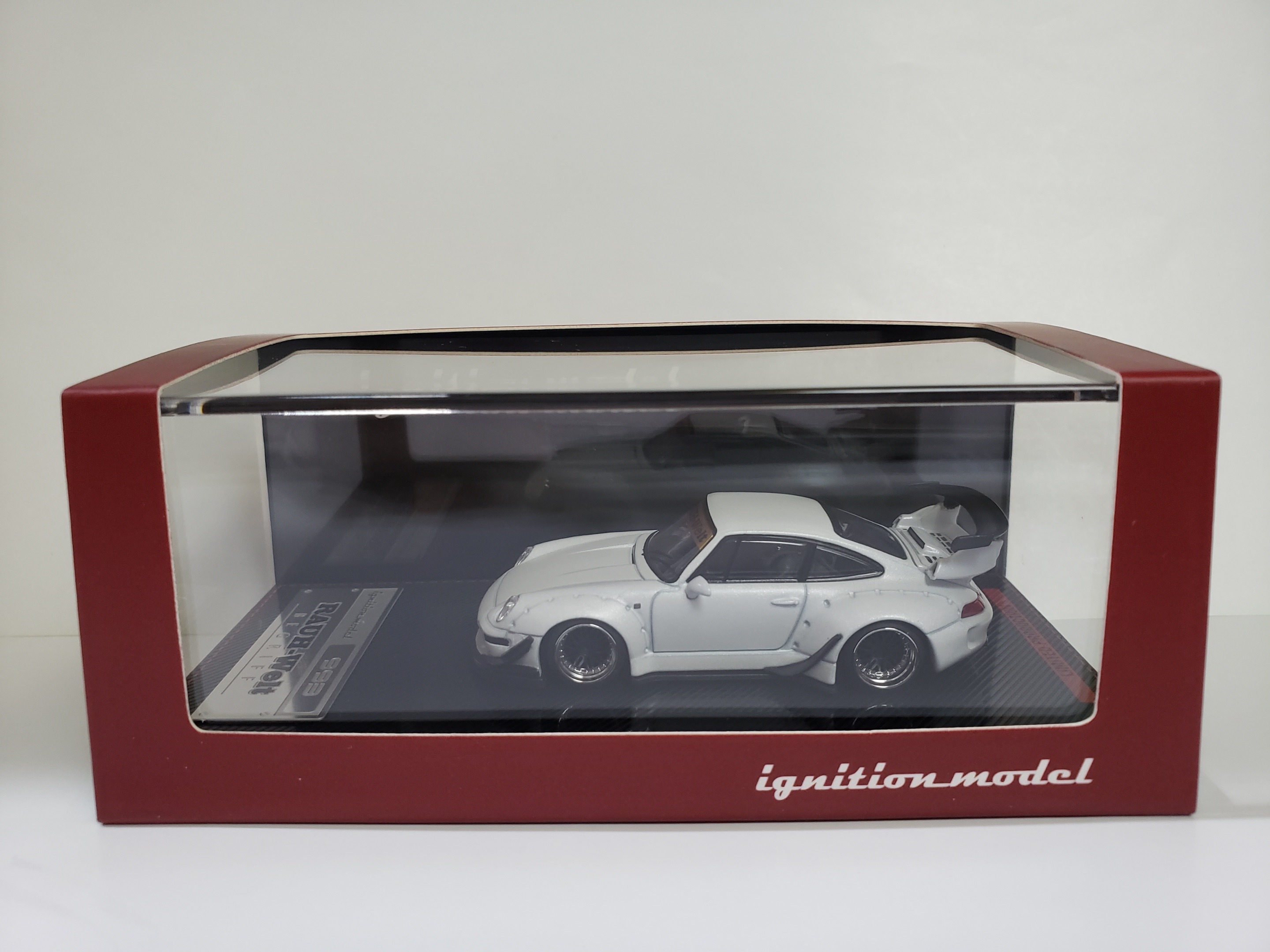 Ignition Model IG2152 1/64 RWB993 Matte Pearl White WO