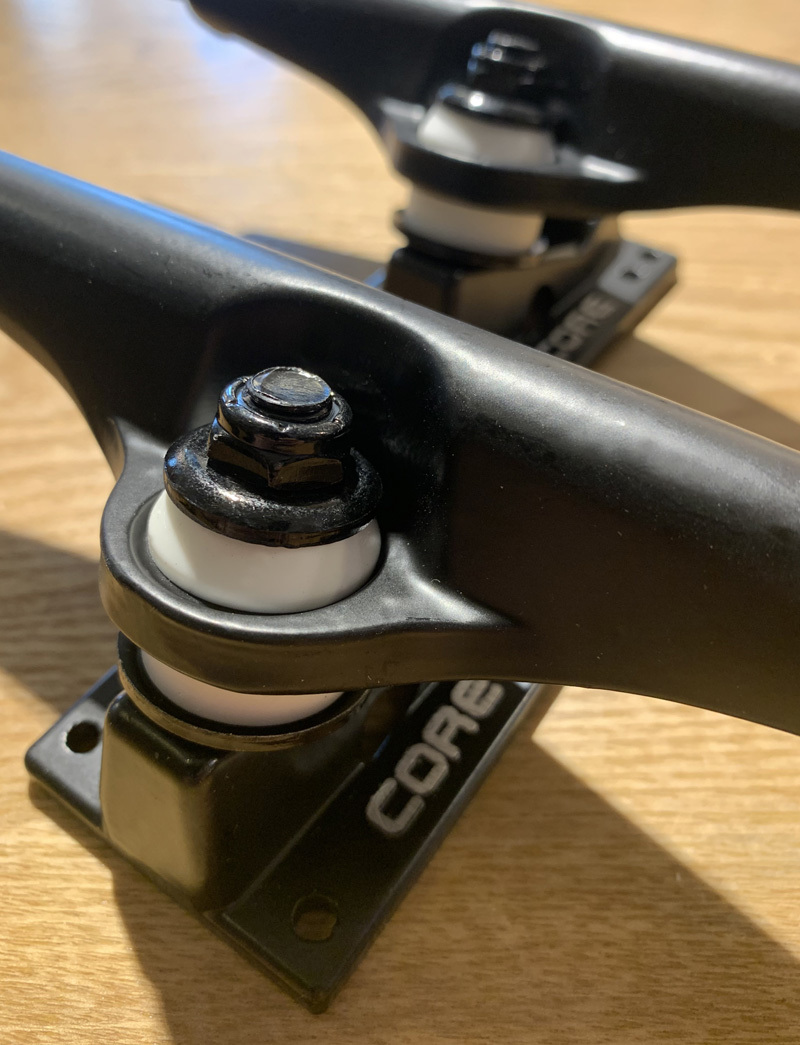 美國 Core Skateboard Trucks 滑板支架