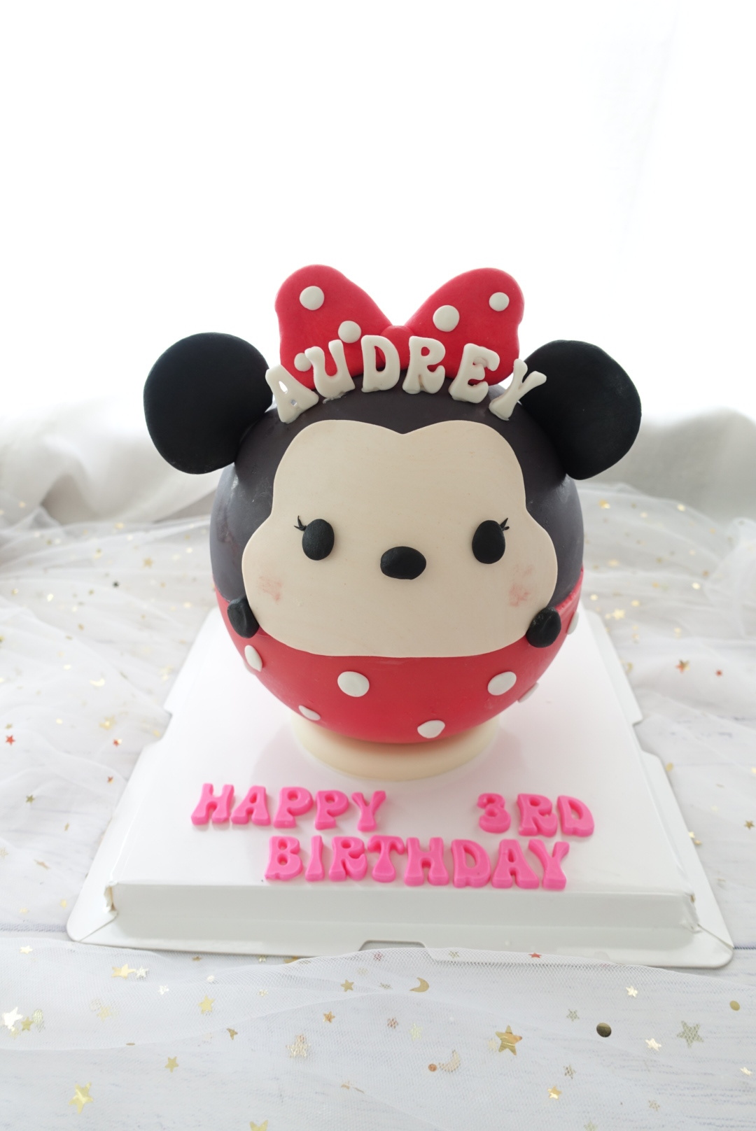 Minnie Bombshell Cake