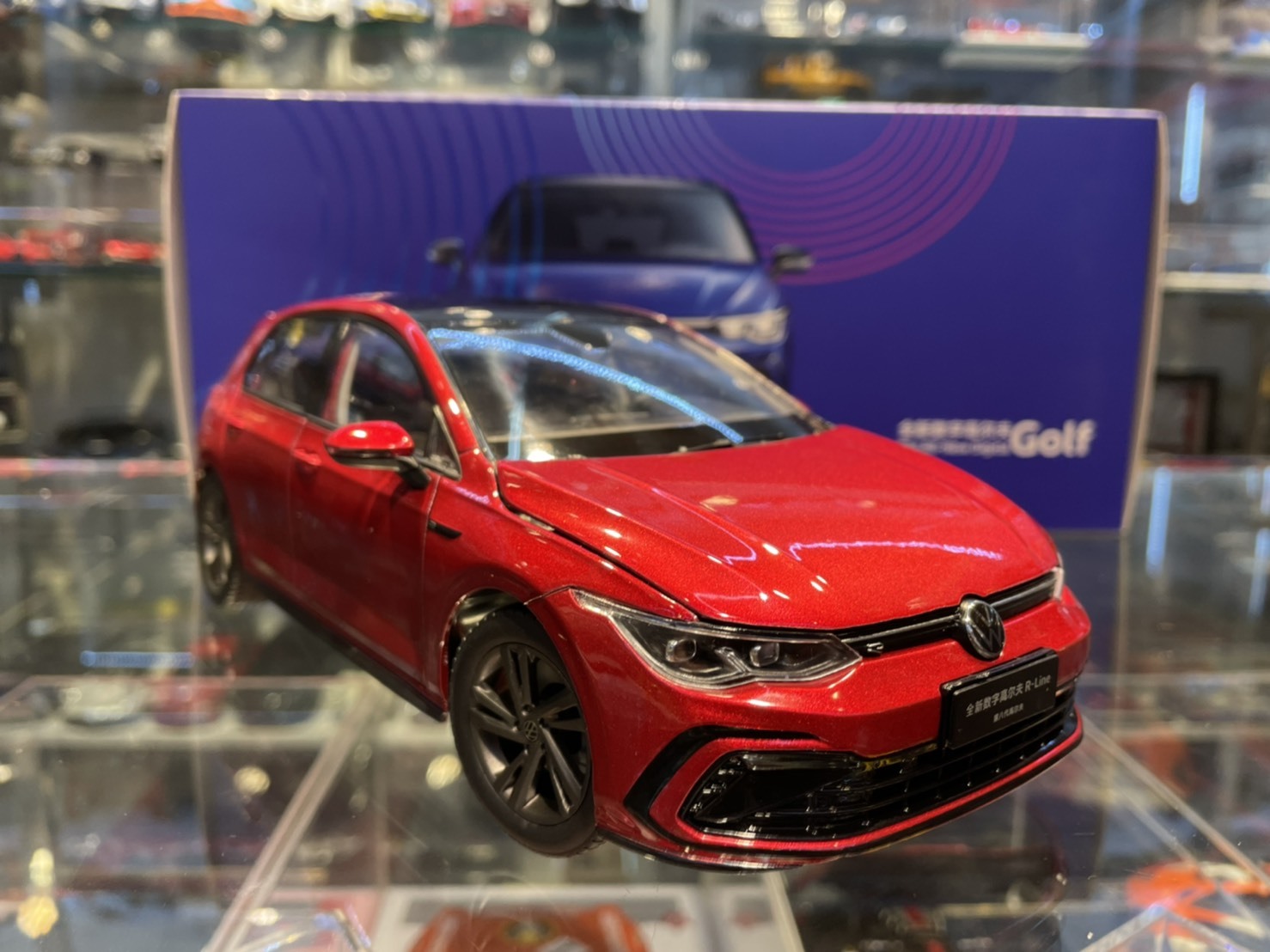 Volkswagen The All New Golf 8 紅色 1/18