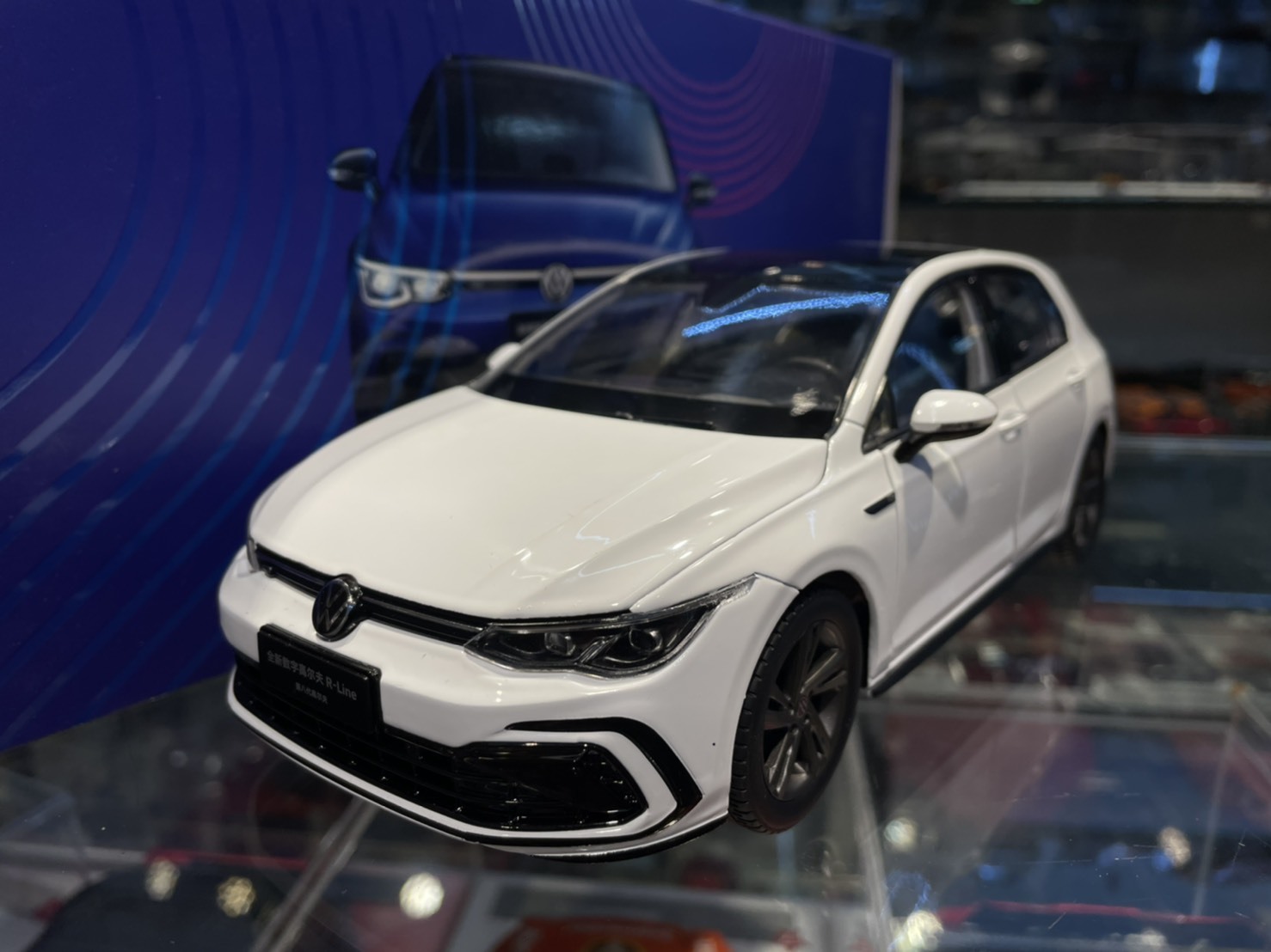 Volkswagen The All New Golf 8 白色 1/18