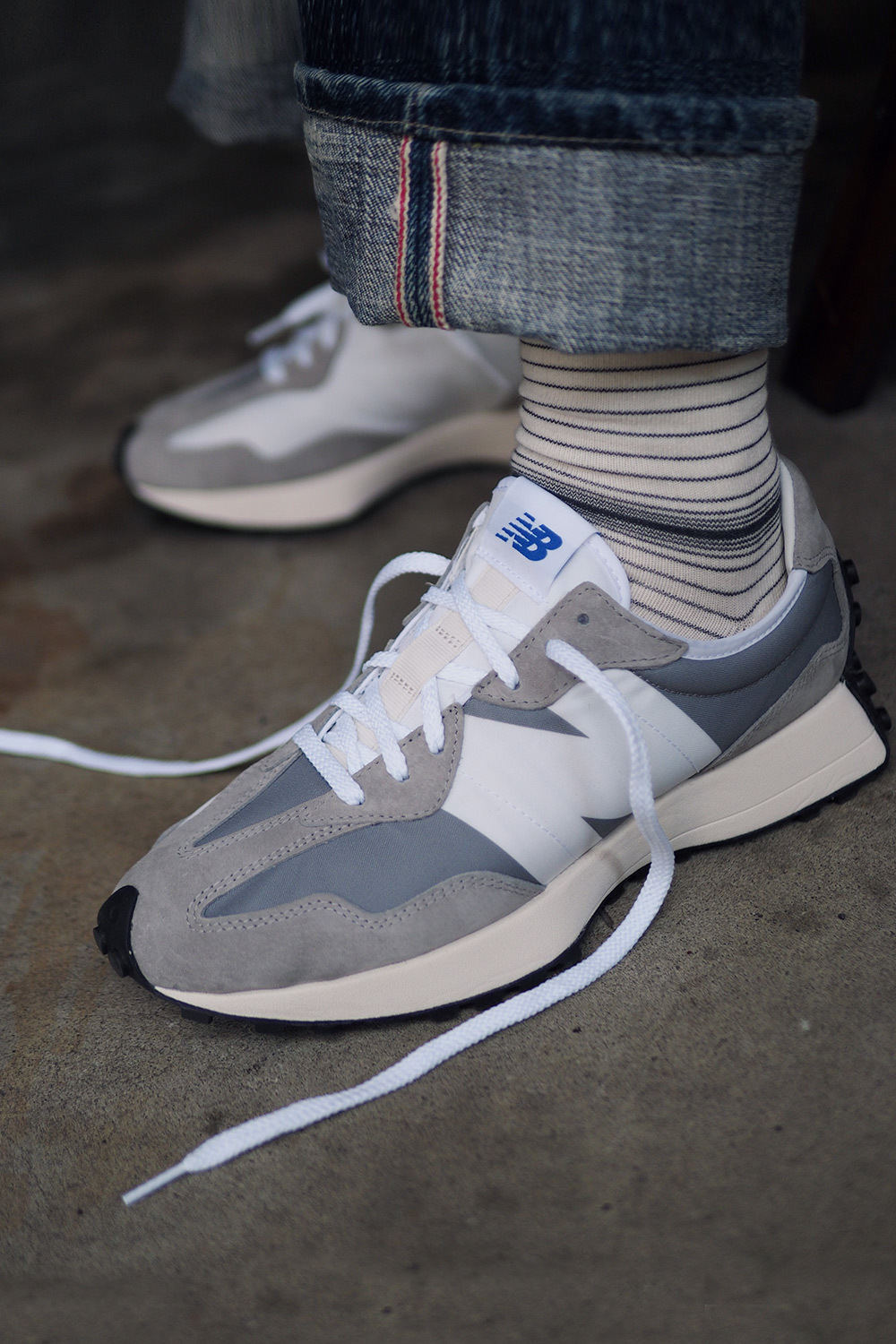 NEW BALANCE 327 LAB