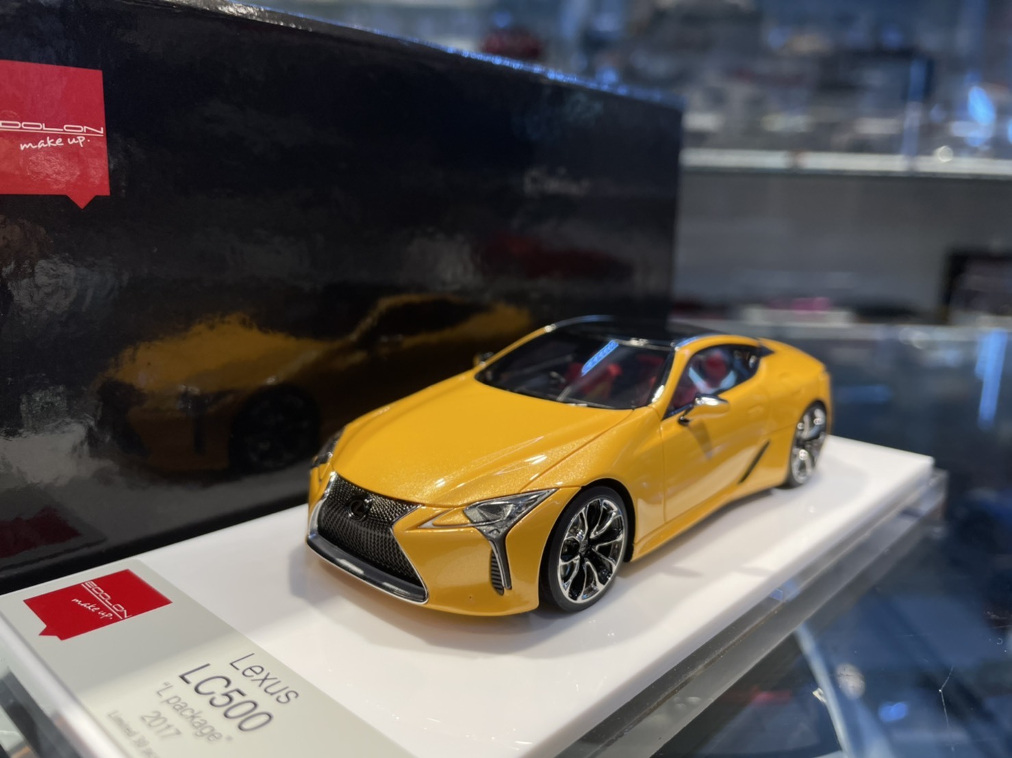 MakeUp EM558H Lexus LC500 L Package 2017 Yellow 1/43