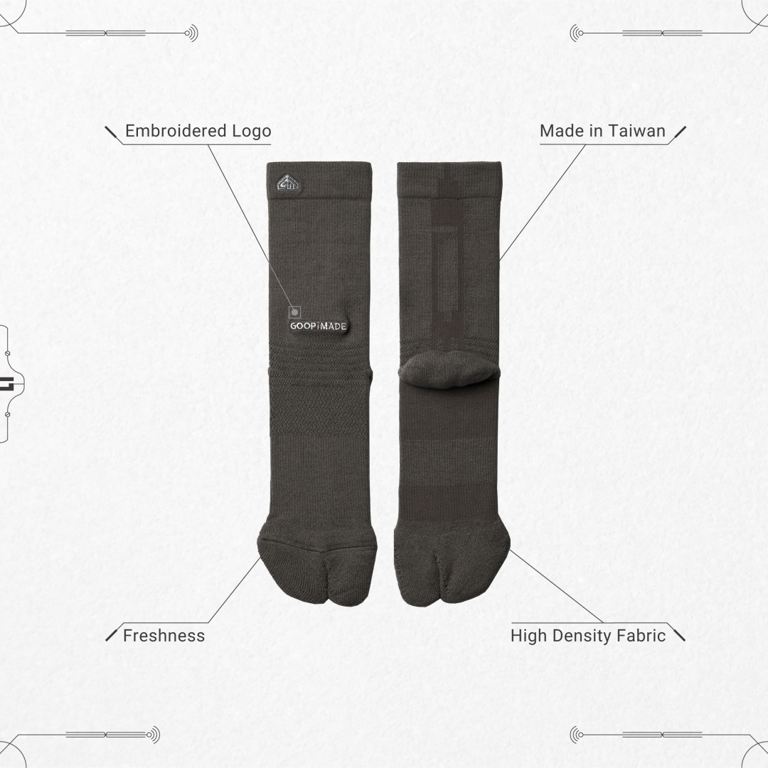 GOOPiMADE® “ES-01” GM Tabi socks - Khaki