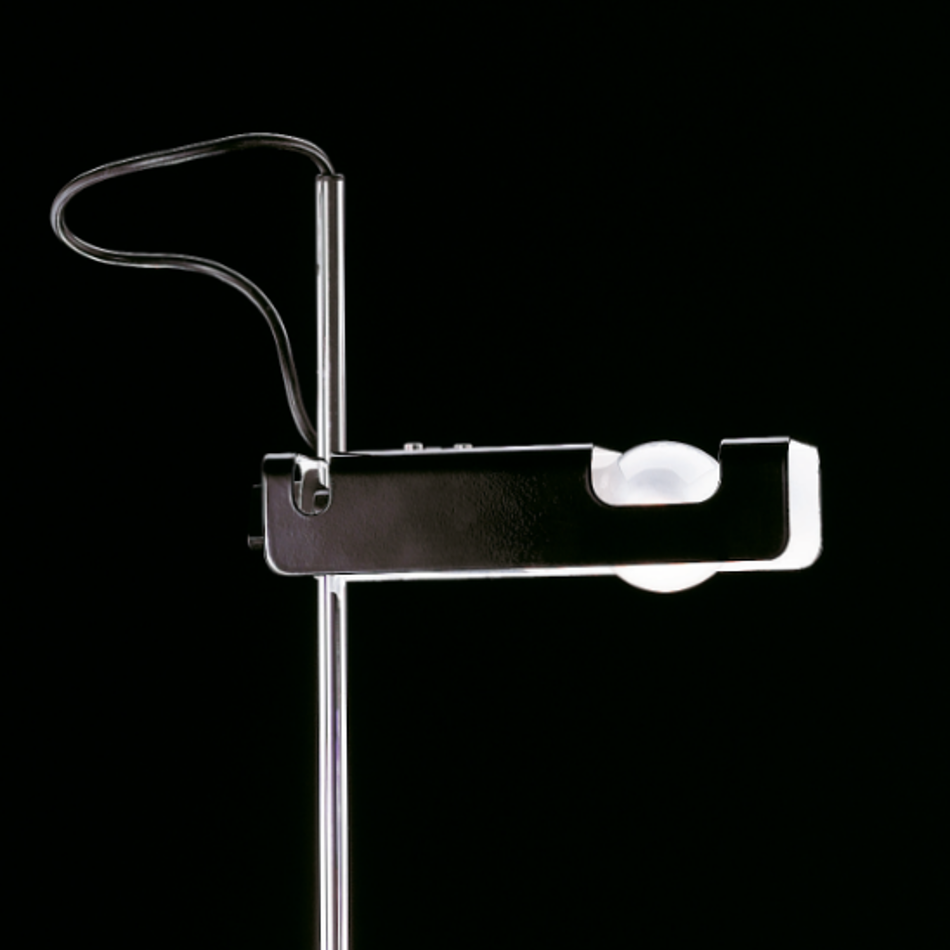 Oluce 義大利 Spider 立燈 - Black / white