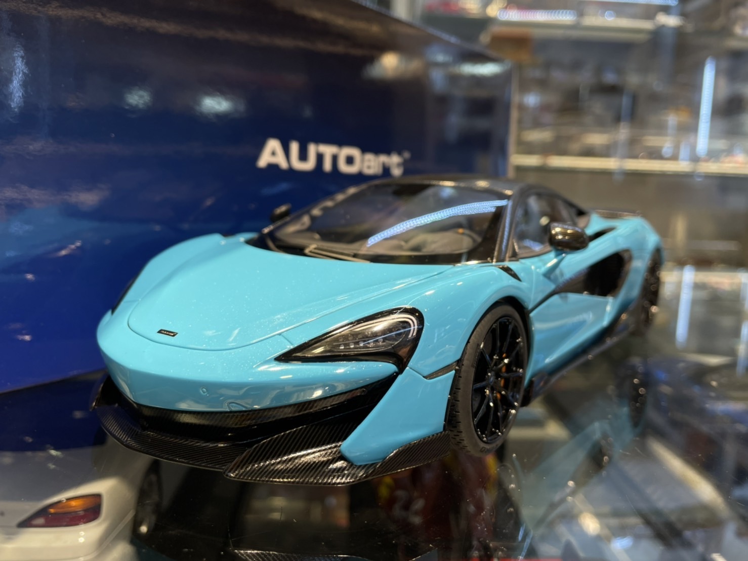 AutoArt 76083 McLaren 600LT 藍色 1/18