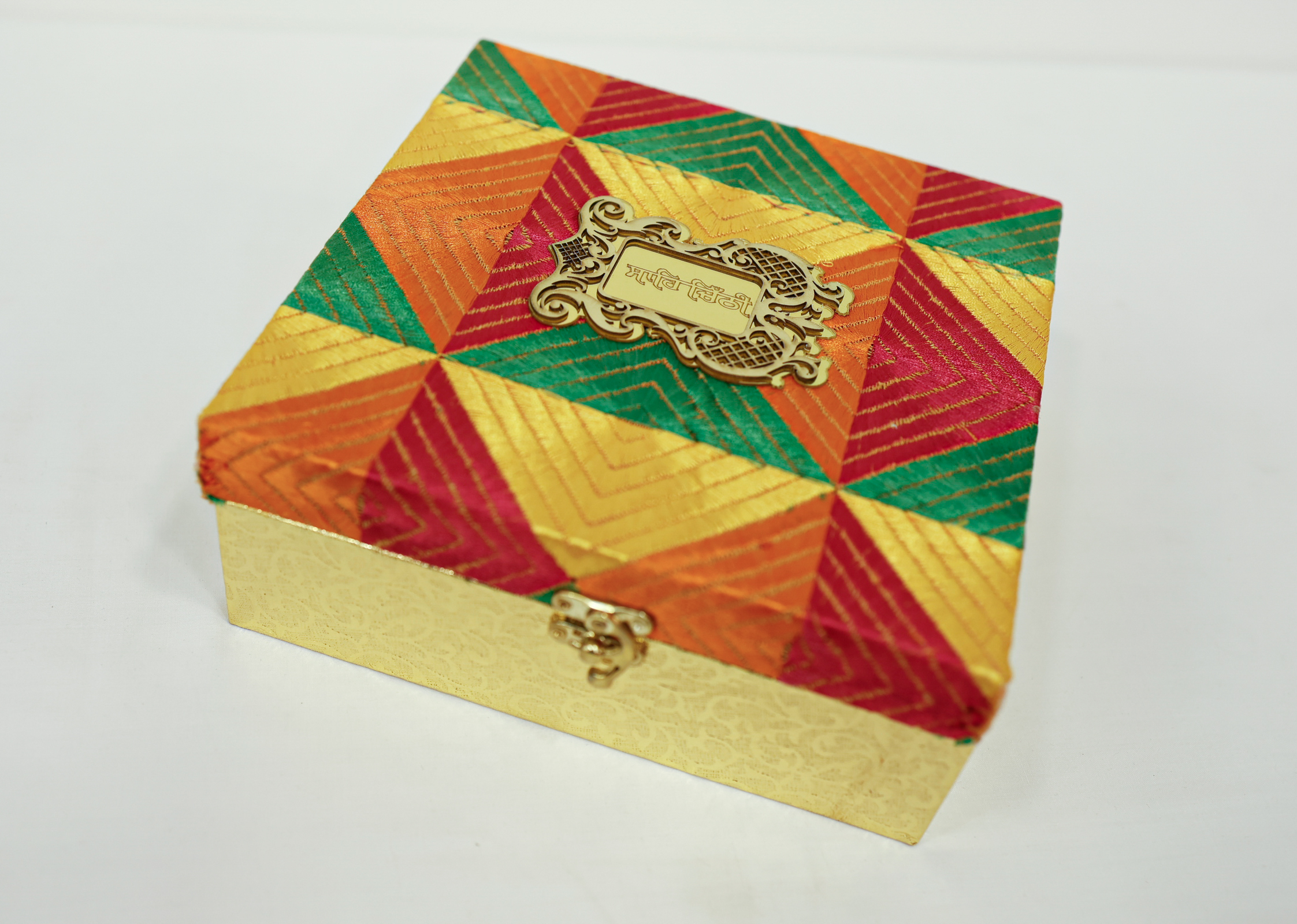 Sahi Chithi Phulkari with Sweet box