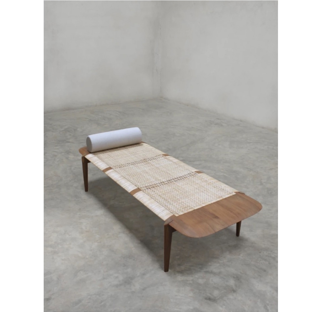 Tangāli Day Bed