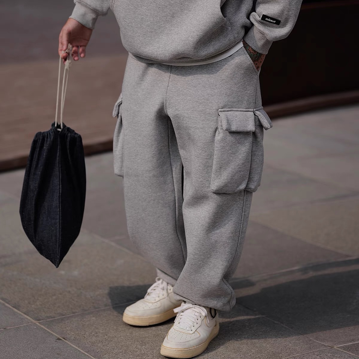 ubp15 | UNBENT 秋冬日系純色多袋加絨挺身棉褲 / 2色