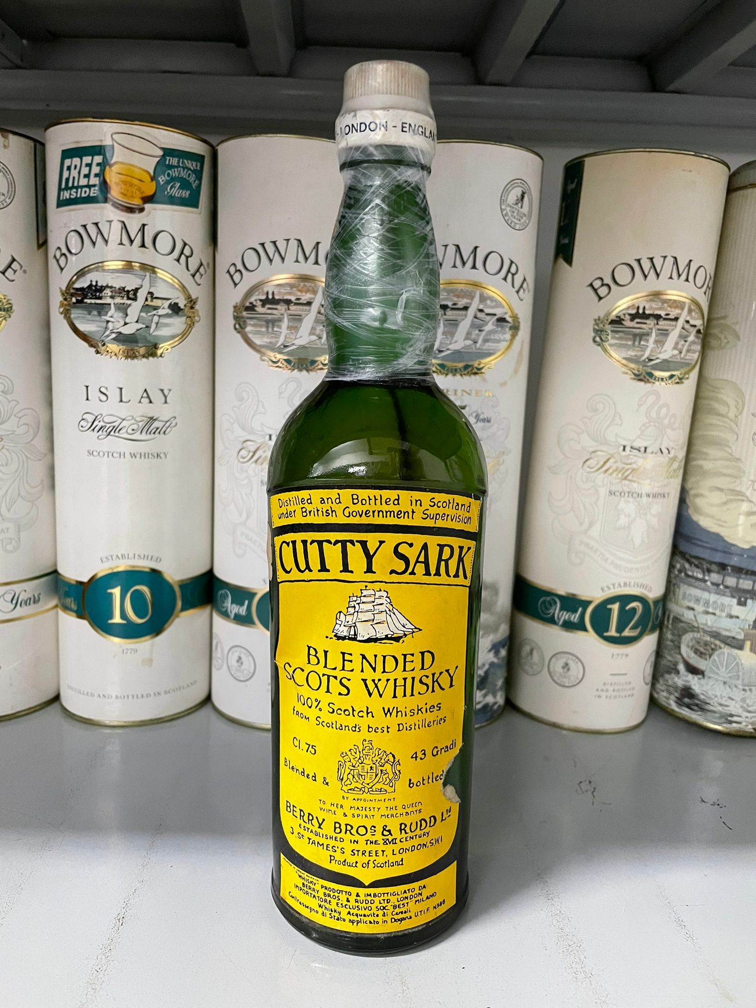 Cutty Sark (1960s) Blended Scotch Whisky (Damaged Label