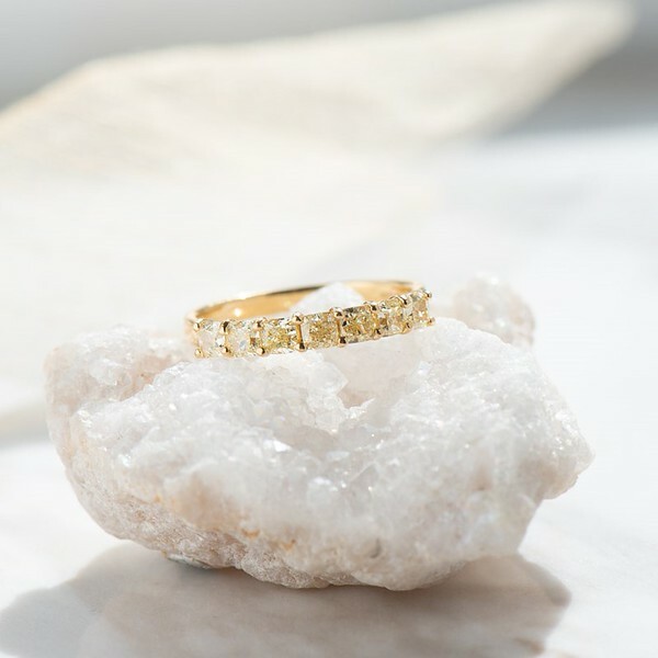 18K Yellow Diamond Ring