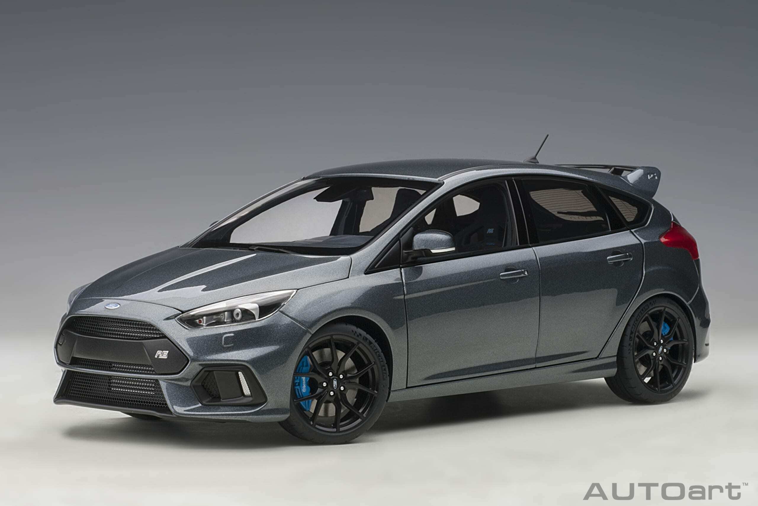 1/18 AUTOART Ford Focus RS 2016 (Magnetic Grey) (72954)