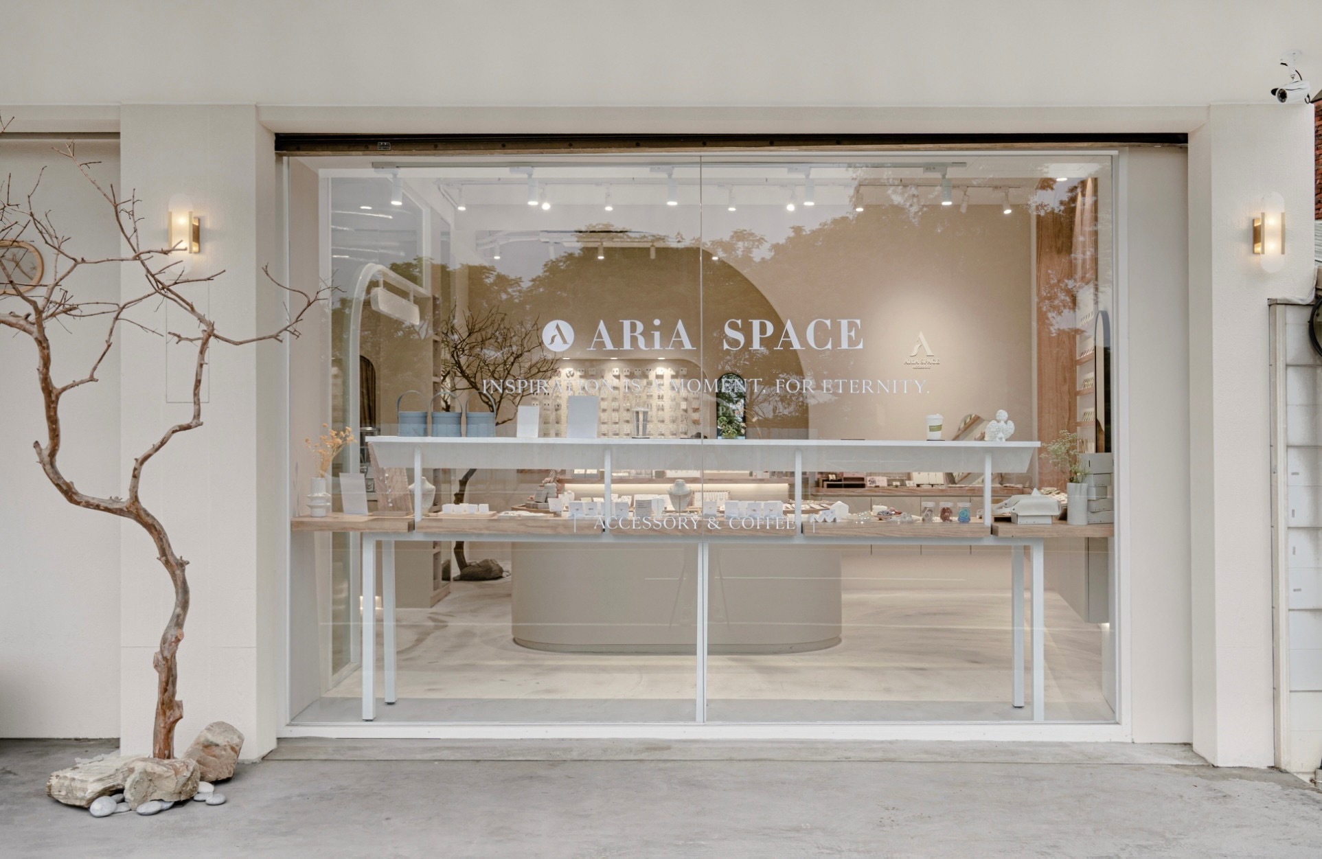 【一秒置身韓國】台中首間韓系飾品咖啡廳｜ARiA SPACE ft. OMOMO，邊挑選飾品邊品嘗醇香飲品