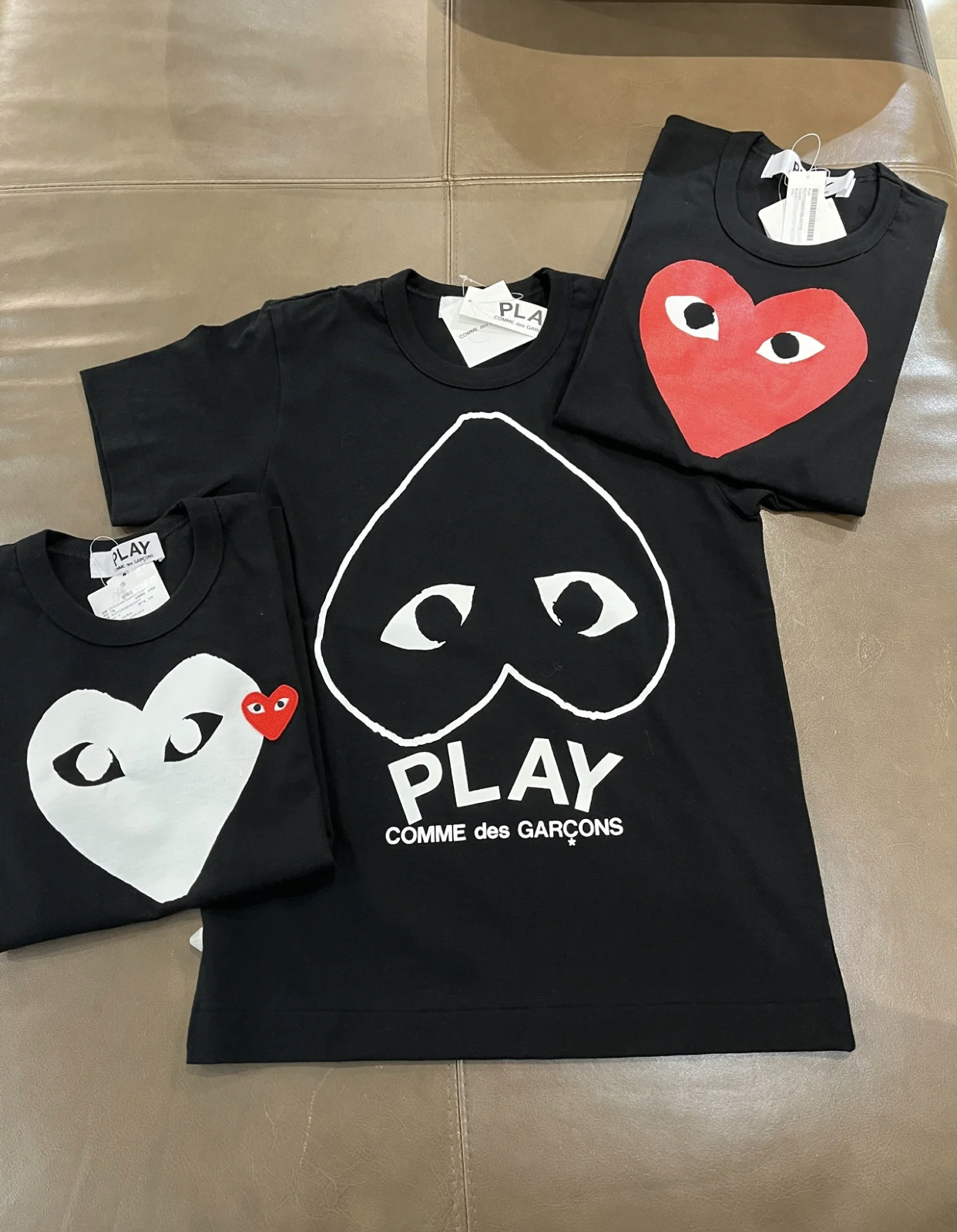 CDG PLAY DOUBLE HEART TEE