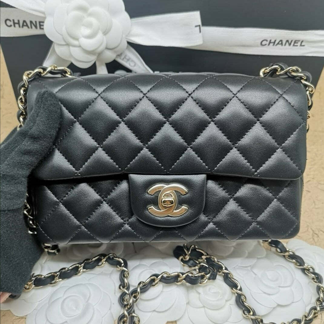 CHANEL Mini Classic Flap 20CM