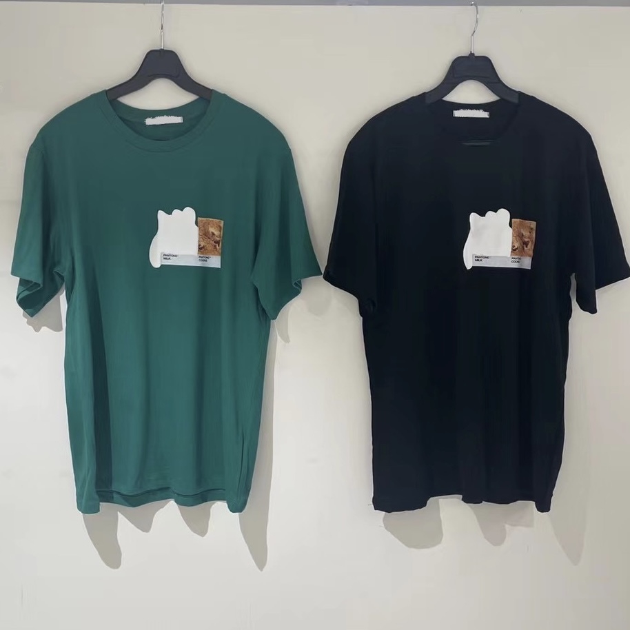 Pantone Tee (2色）