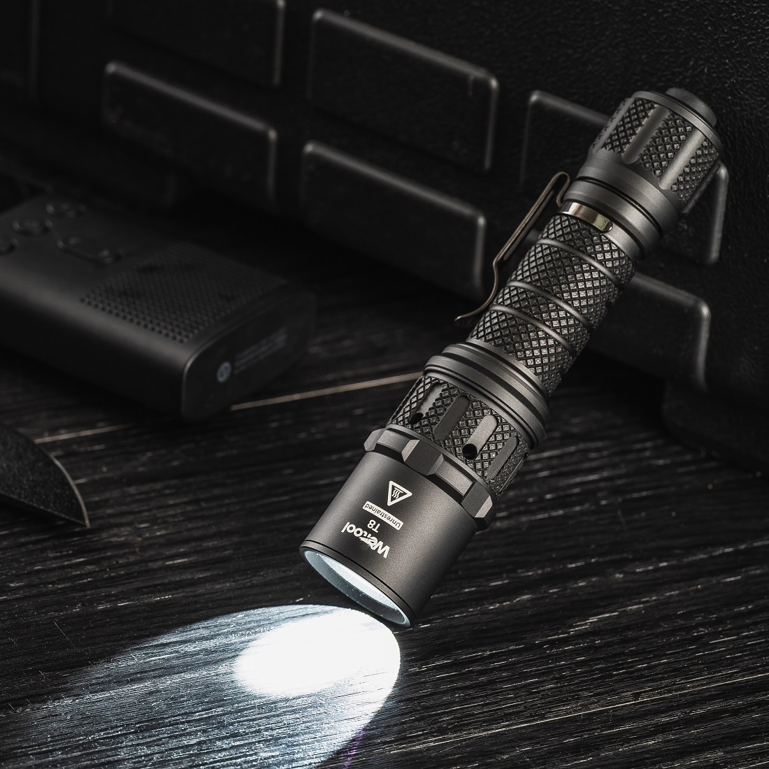 Weltool T8 2100lm 613米 18350 18650 電筒