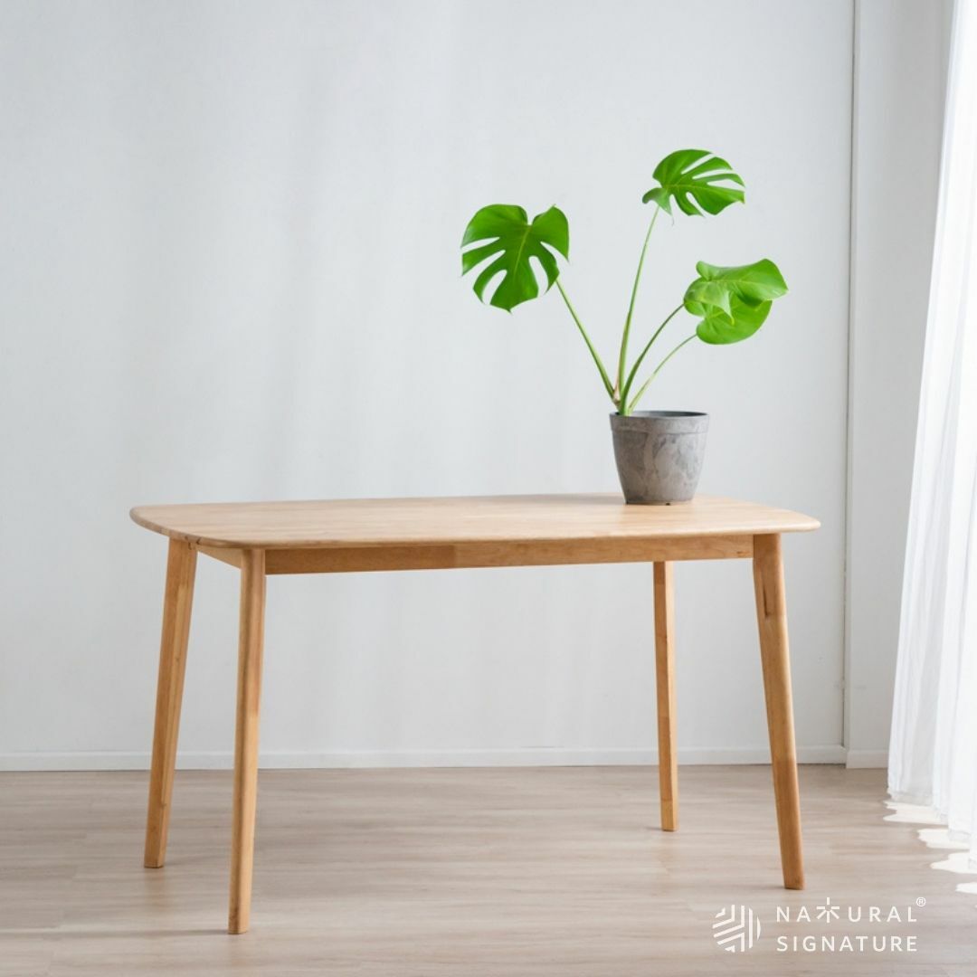 Natural Signature - Hockey 1350 Dining Table