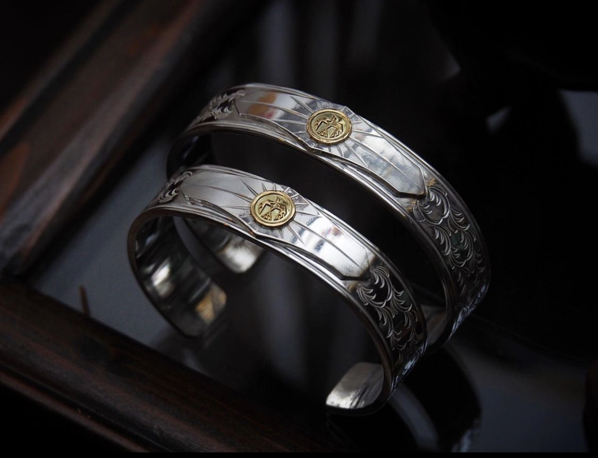 K18 Guardian Eagle (Square) / Double Arabesque Bangle