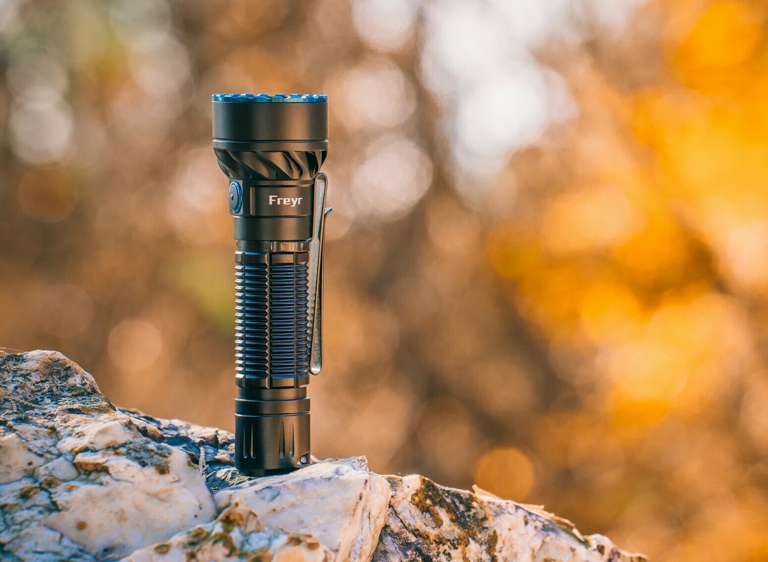 Olight Freyr 紅藍綠白 智能感應四色 USB充電 磁吸電筒 附送交通棒