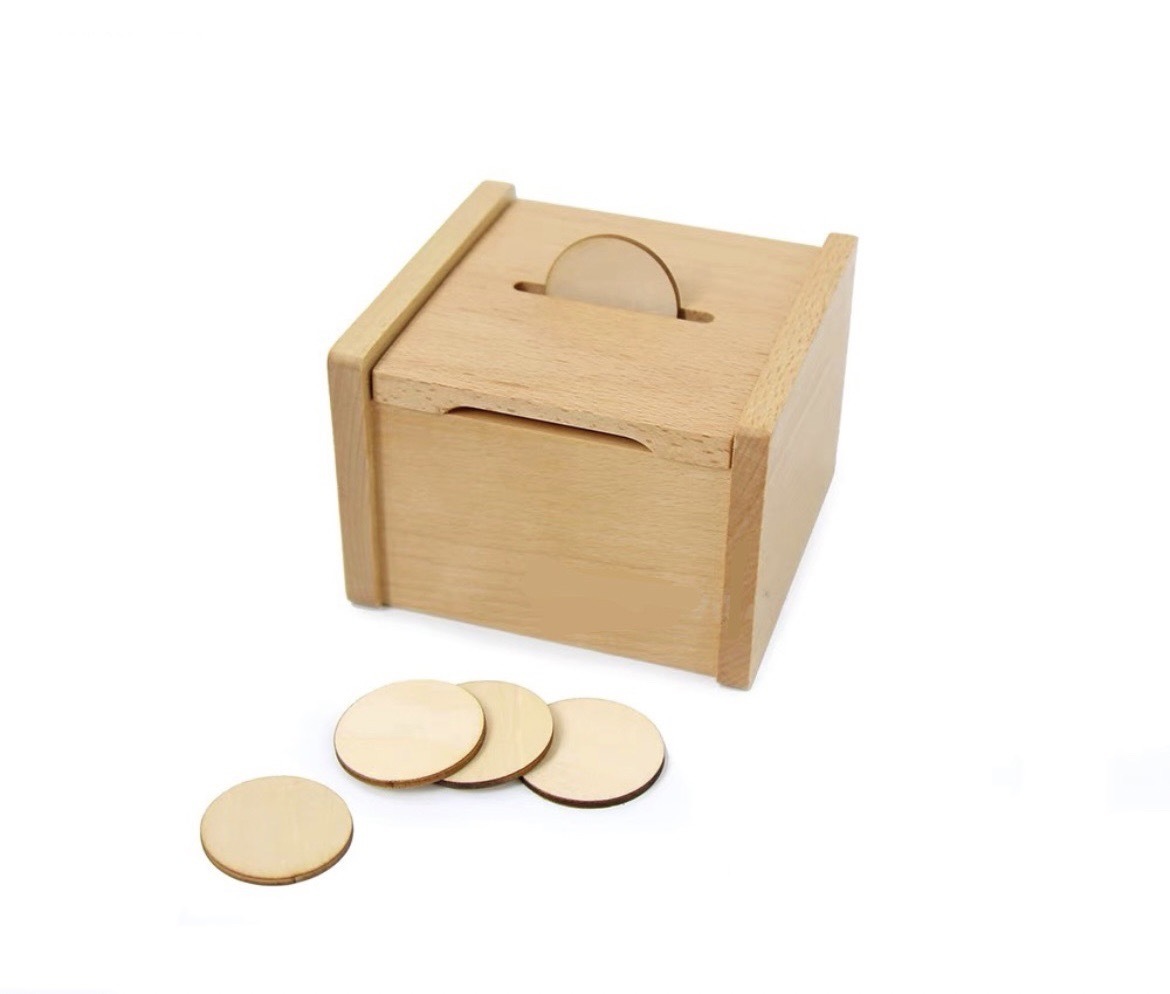Wooden Slotted Box with Chips 投幣盒