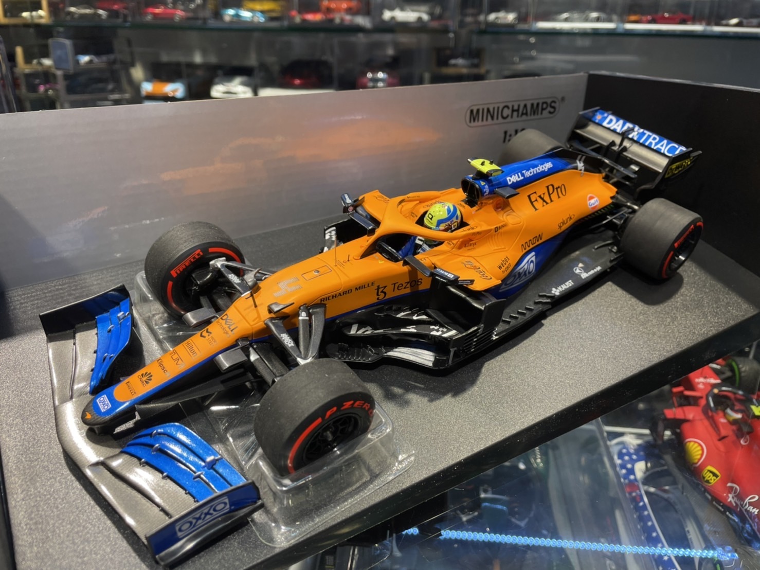 MINICHAMPS McLaren F1 Team MCL35M #4 Russian 1/18
