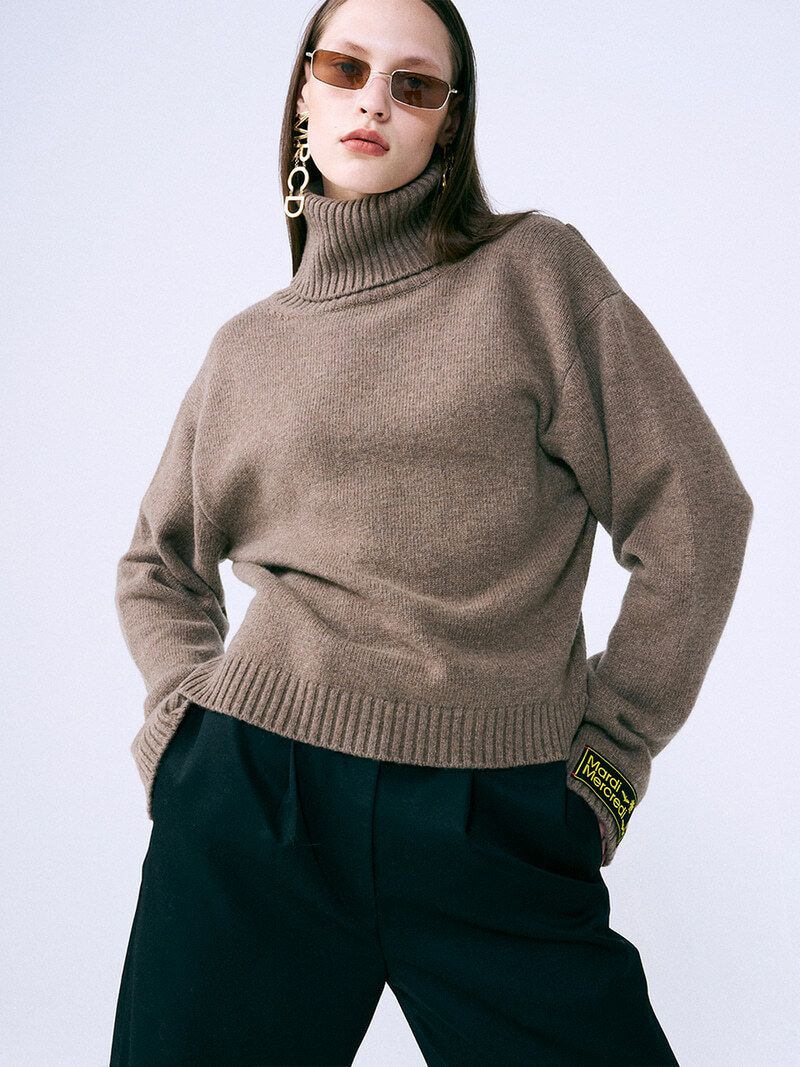 Mardi Mercredi CASHMERE BLENDED TURTLE NECK OPEN BACK_D