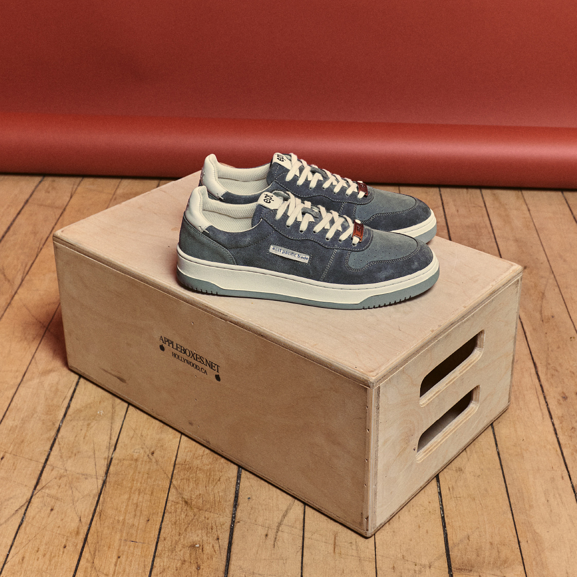 EAST PACIFIC TRADE COURT SNEAKER 22FW