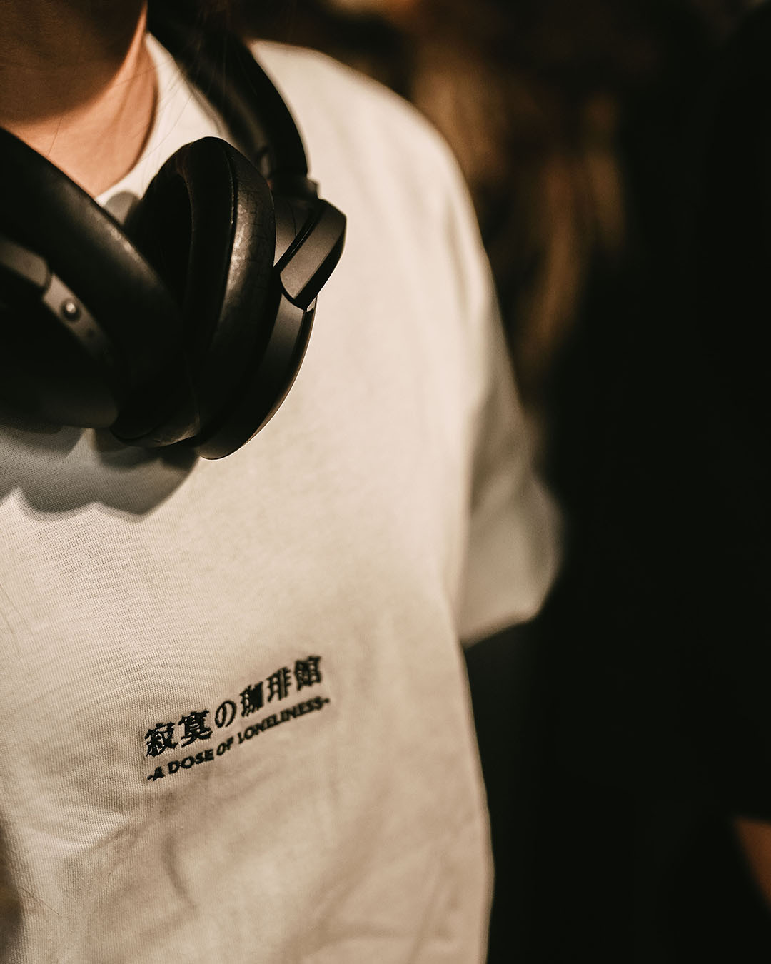 【OOO X FUMBLE】Good To Be Lonely Tee｜白色｜寂寞珈琲館｜聯乘系列