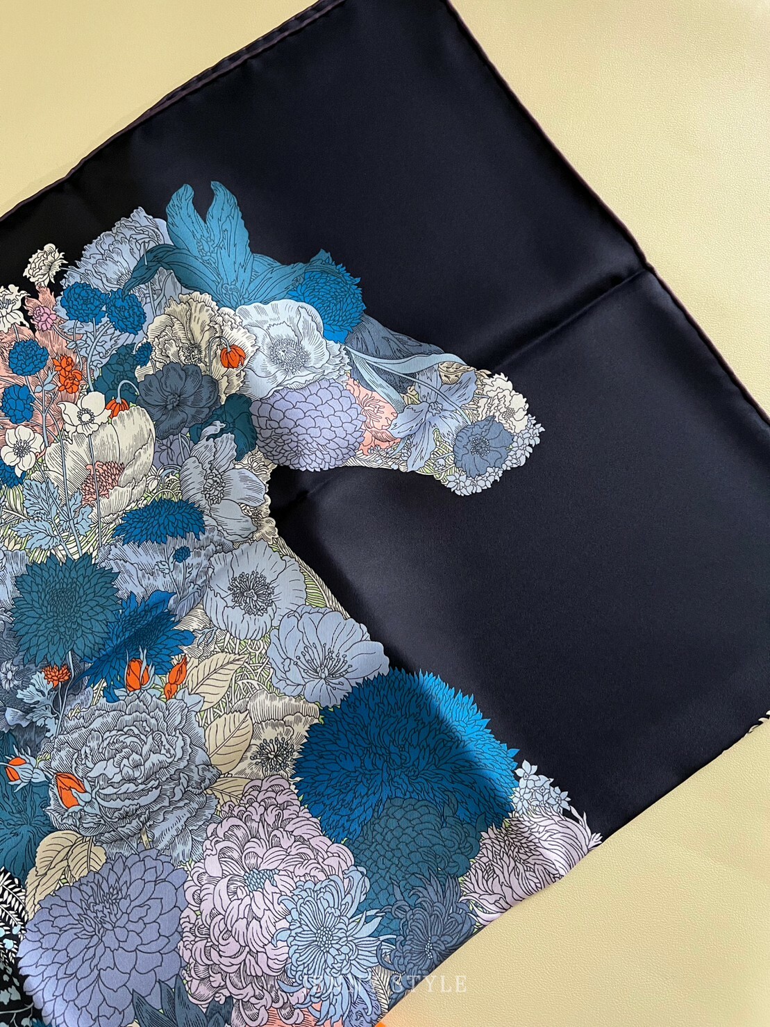 HERMES 駿馬方巾深藍