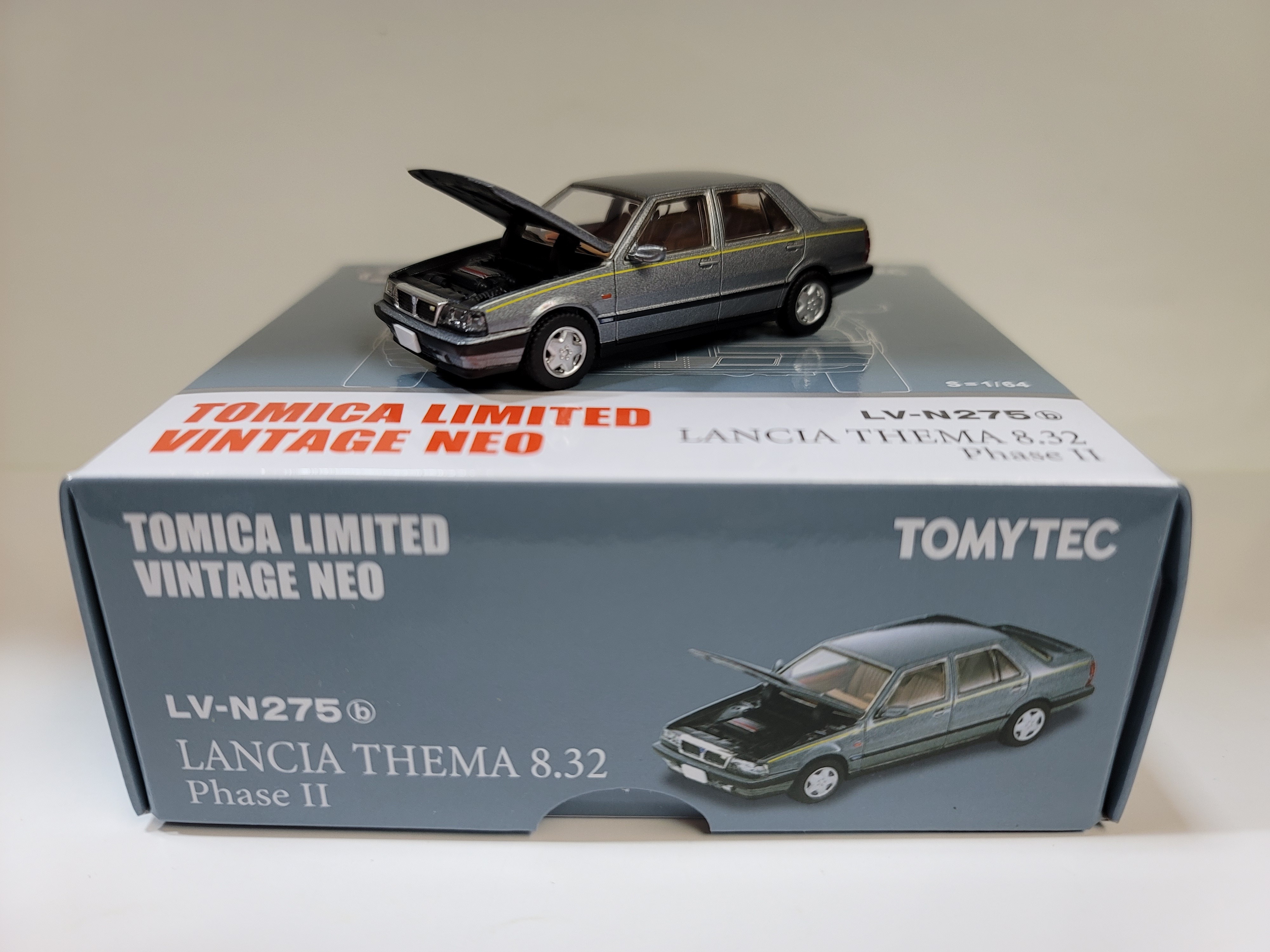 Tomytec 1/64 LV-N275b Lancia Theme 8.32 Phase II (Gray