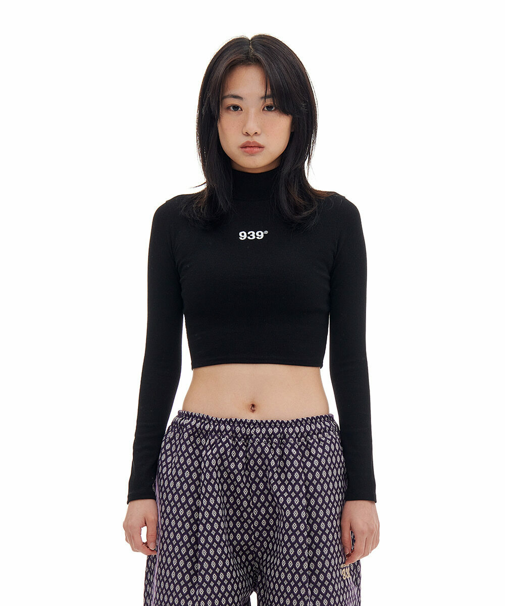 [939] 939 LOGO CROP HALF NECK (BLACK)