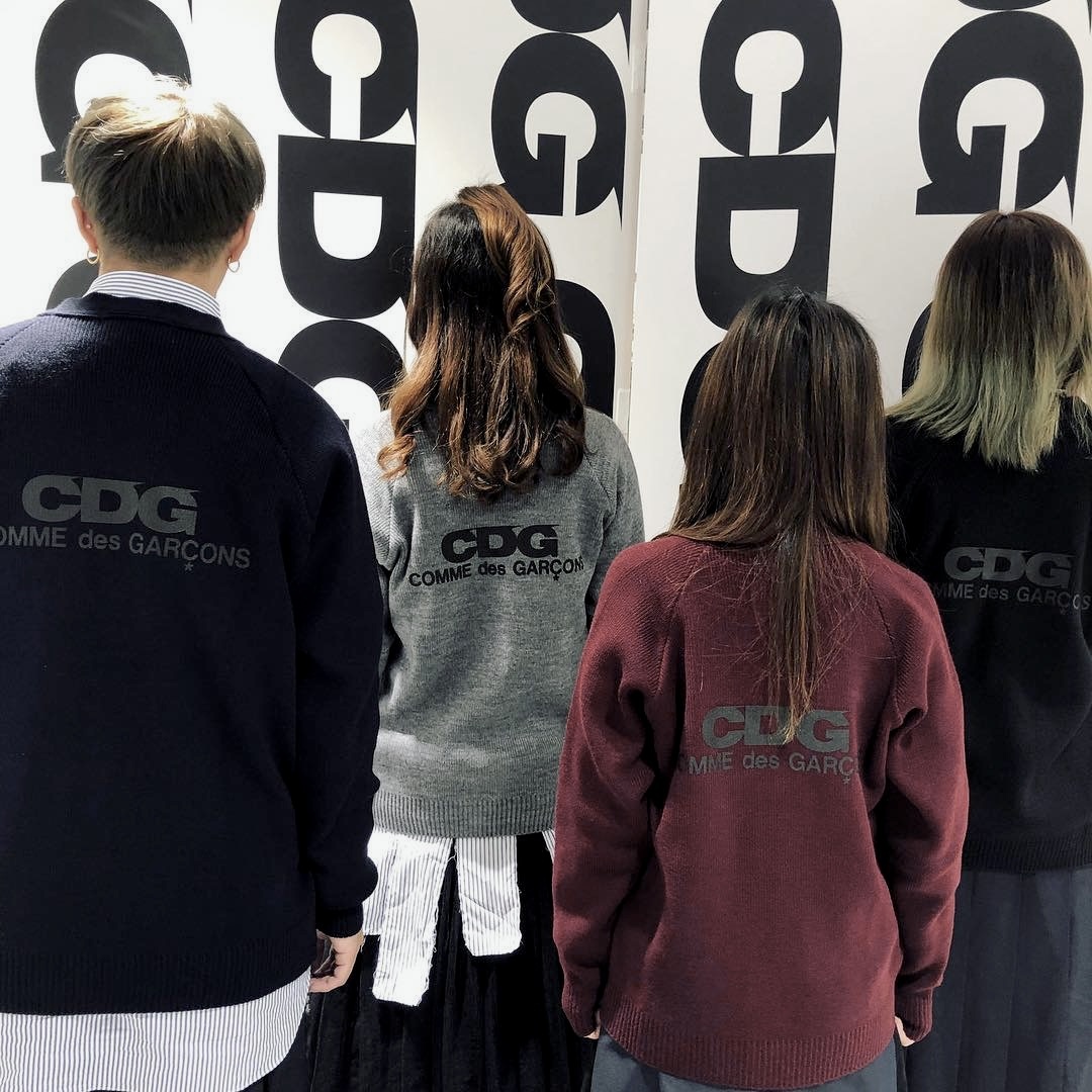 ˹𝐈𝐍 𝐒𝐓𝐎𝐂𝐊!˼ COMME des GARÇONS CDG V-Neck School