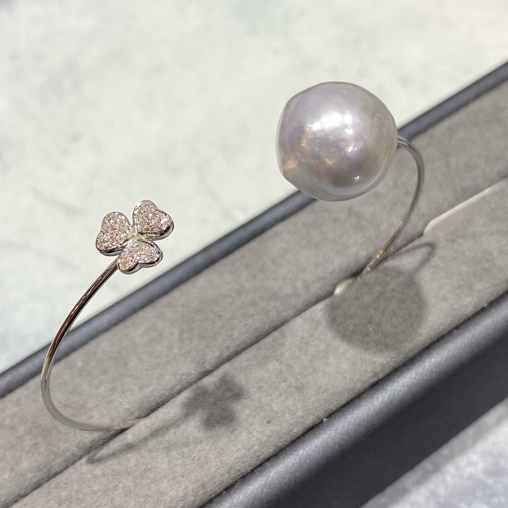 18K WG Baroque Pearl Diamond Bangle