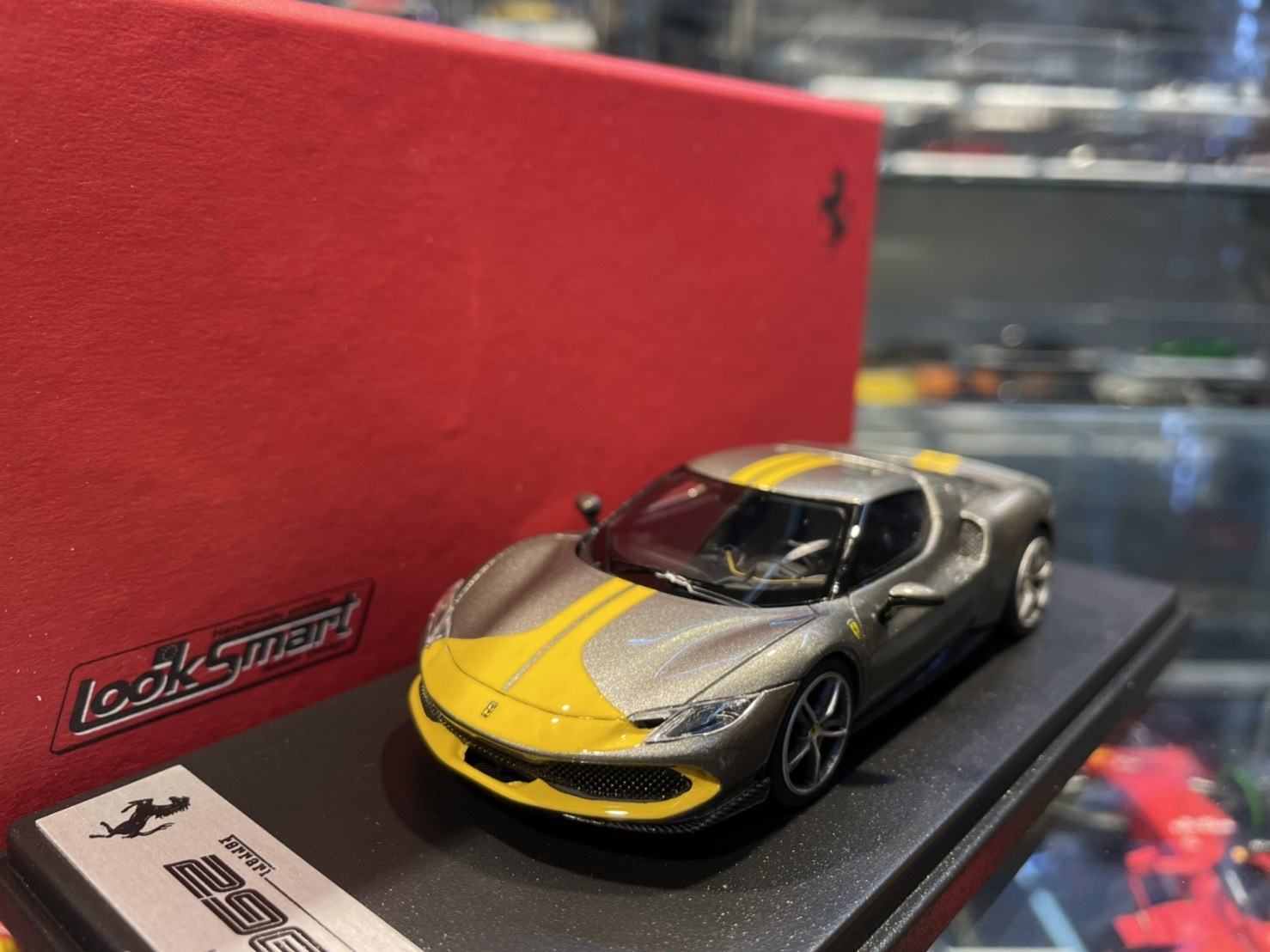 LookSmart LS533B Ferrari 296 GTB 灰色 1/43 (樹酯車)