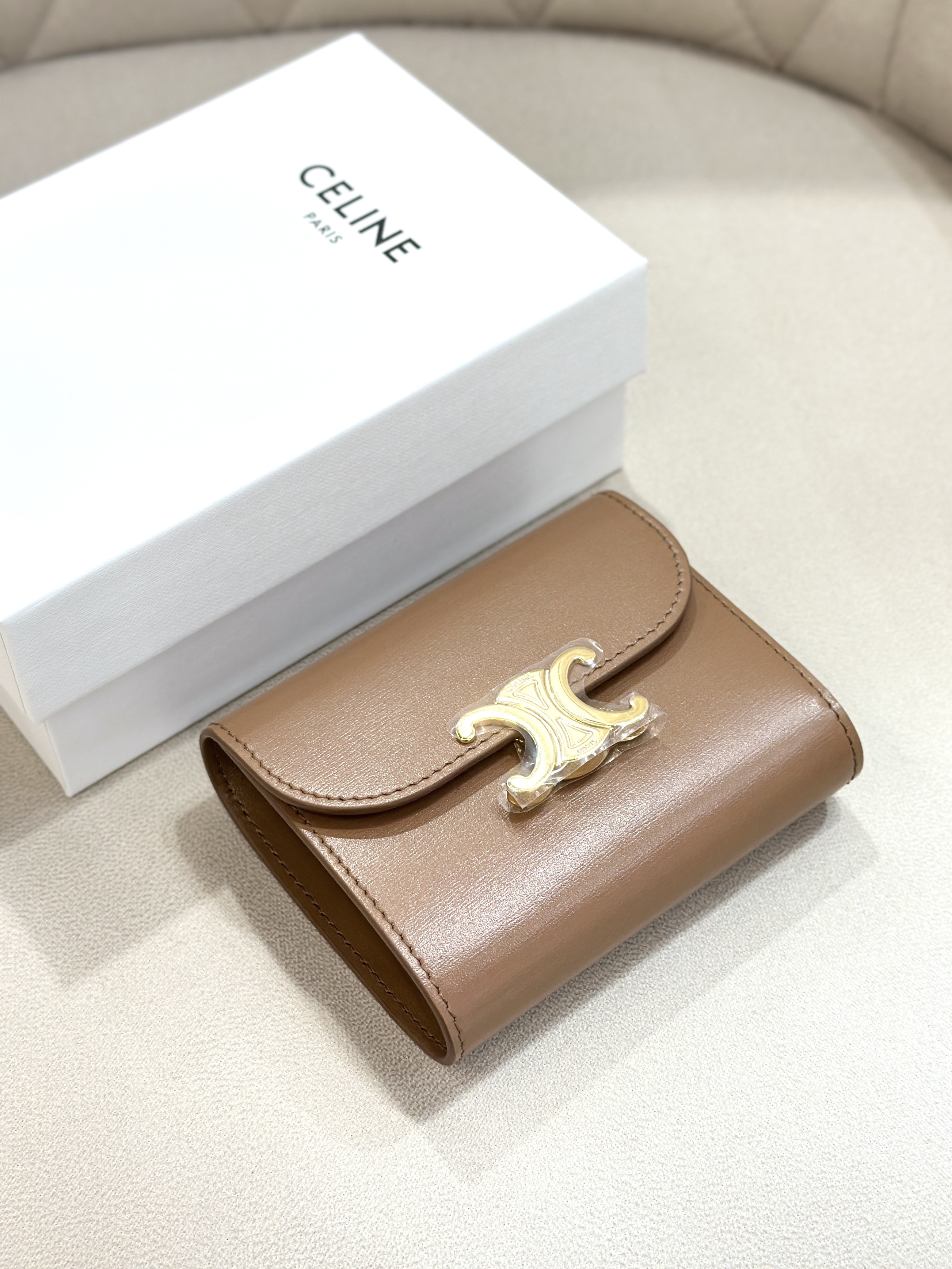 CELINE Small Triomphe Wallet - bronze