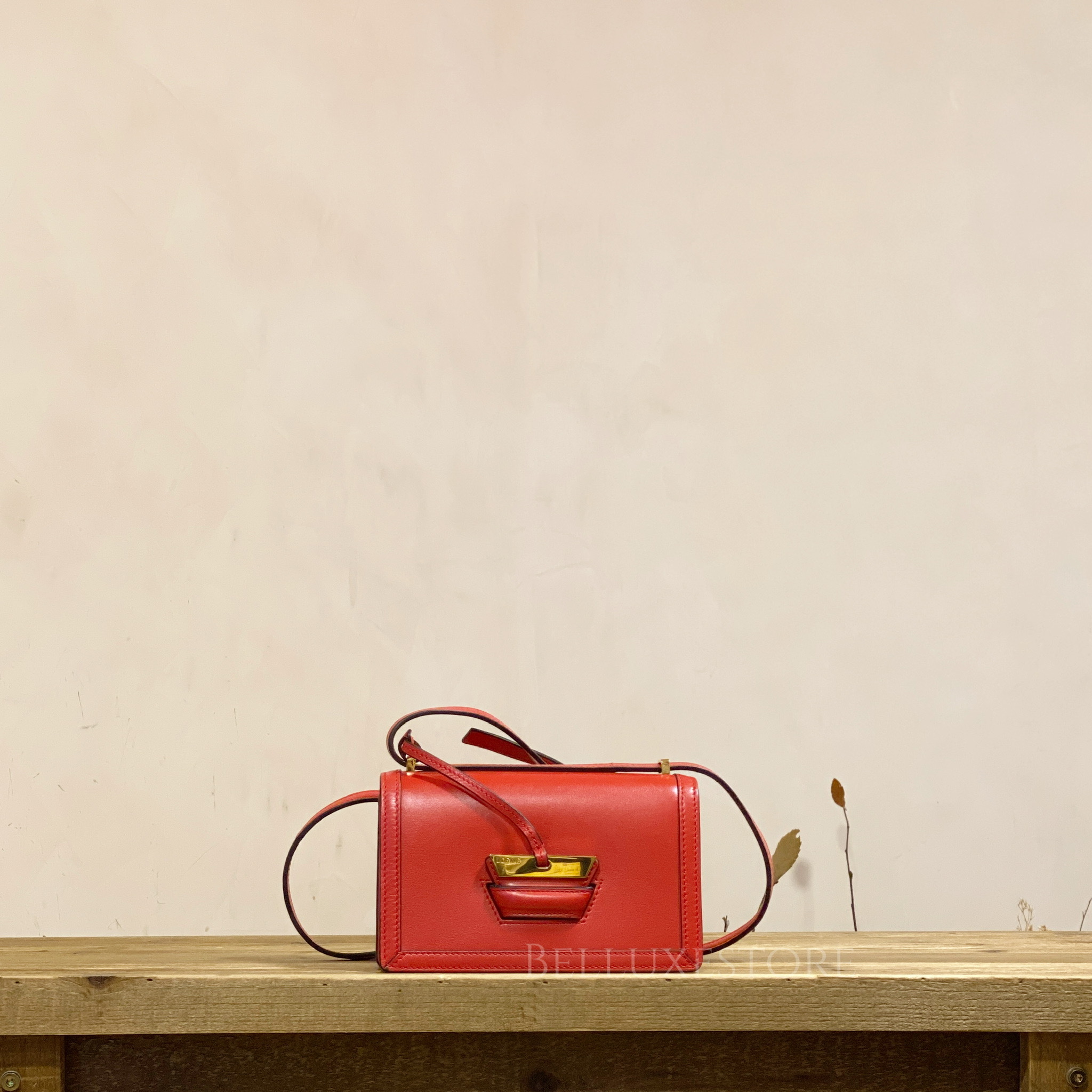 [Pre-owned] Loewe barcelona small red