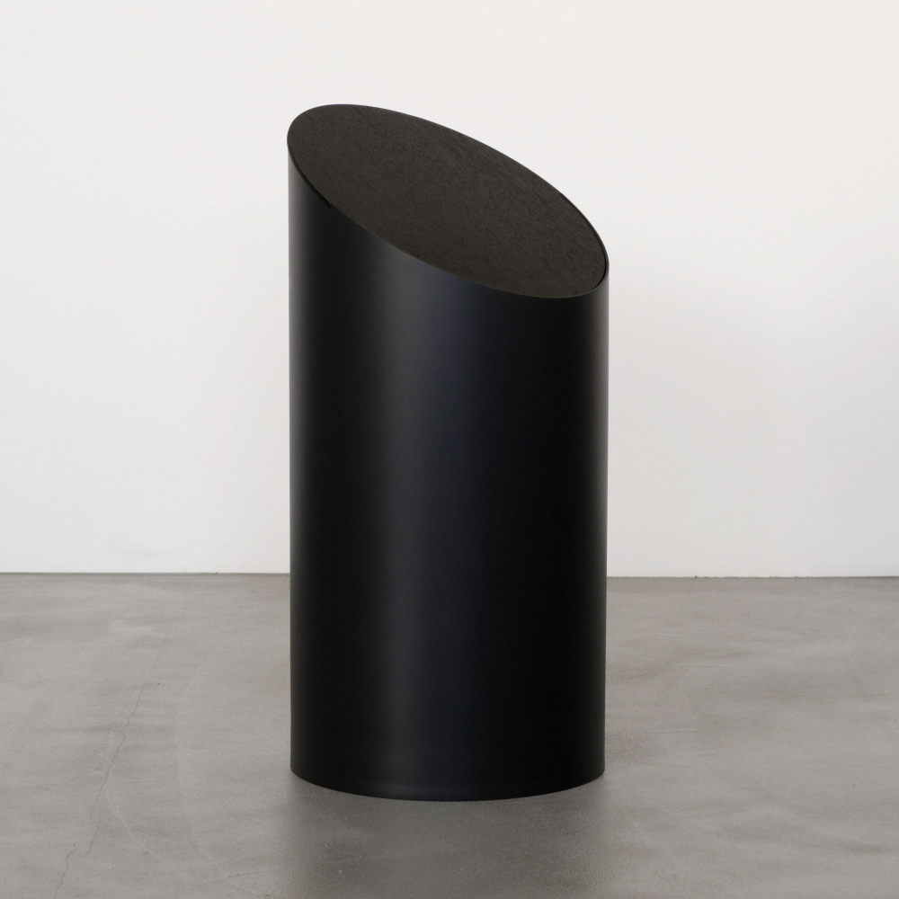 SWING BIN (M) 全黑色垃圾筒｜MOHEIM